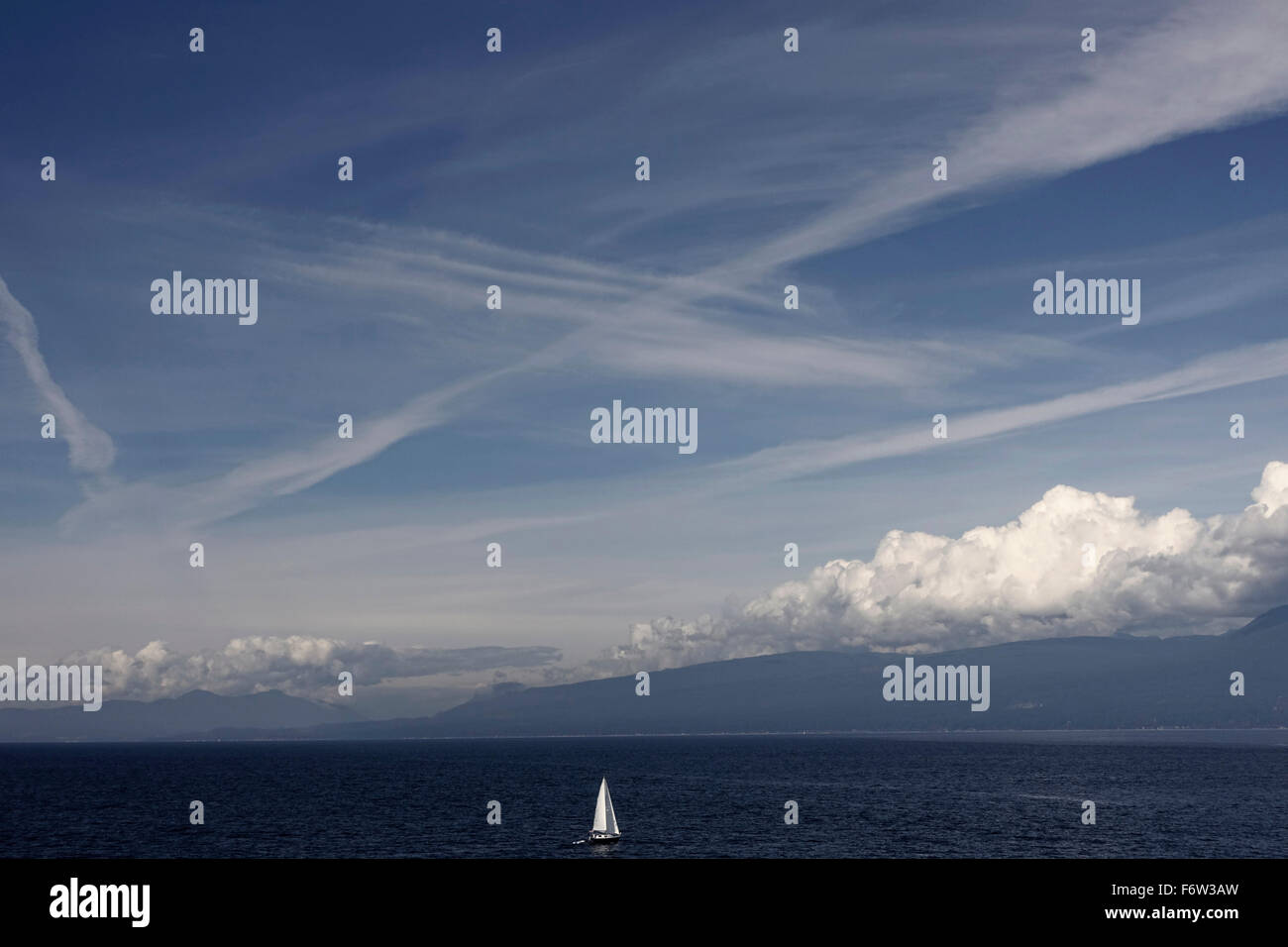 Canada, Vancouver Island, Pacific Ocean, sailing boat Stock Photo - Alamy