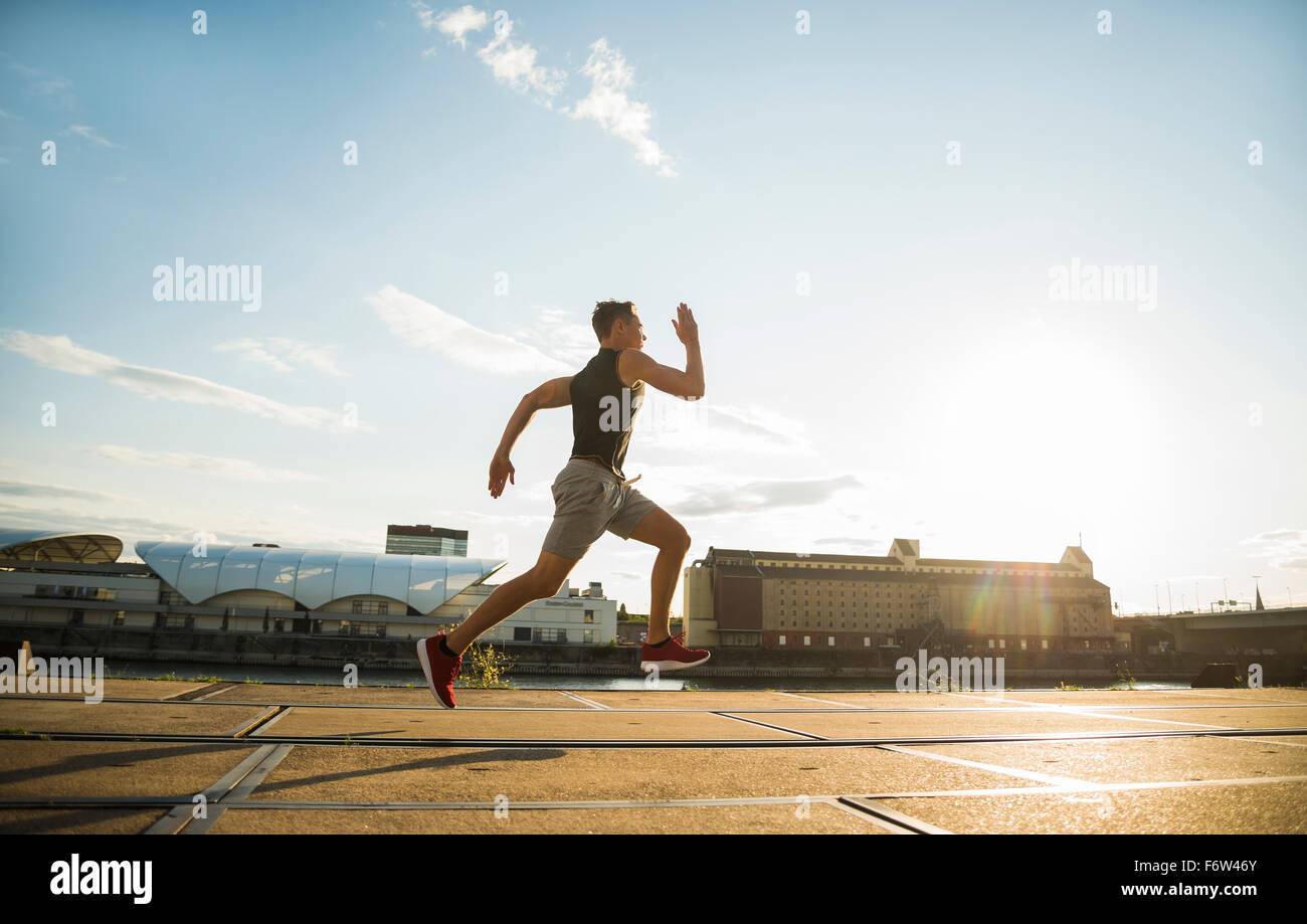 Side view man running hi-res stock photography and images - Alamy