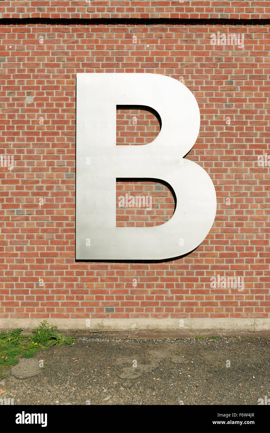 Letter B on brick wall Stock Photo - Alamy