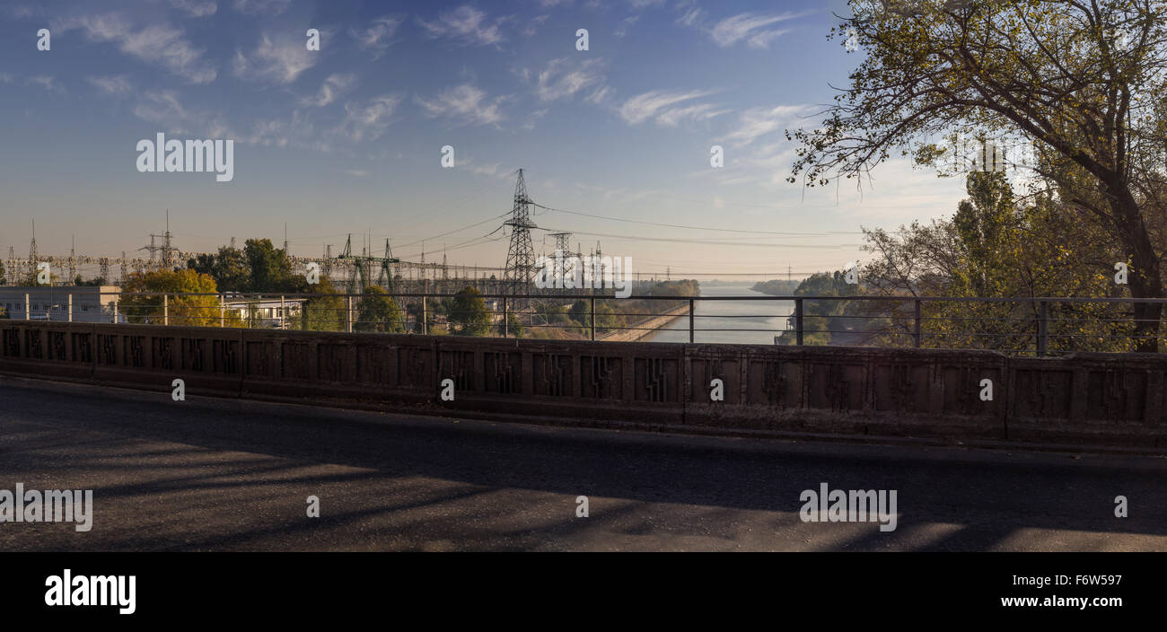 Hydroelectric power plant dam hi-res stock photography and images - Alamy