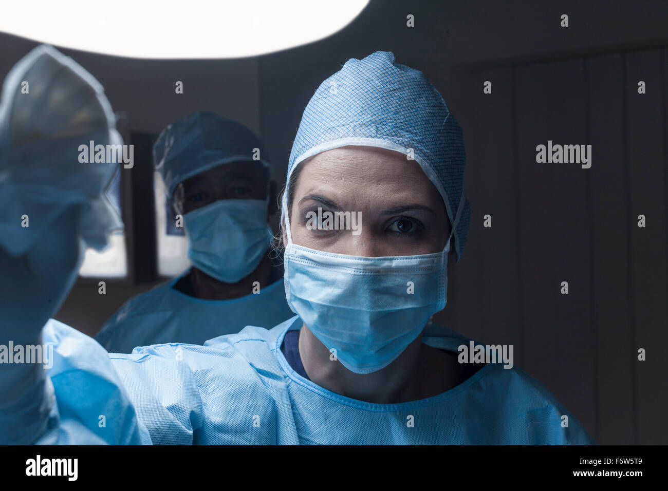 Portrait of surgeon wearing mask Stock Photo - Alamy