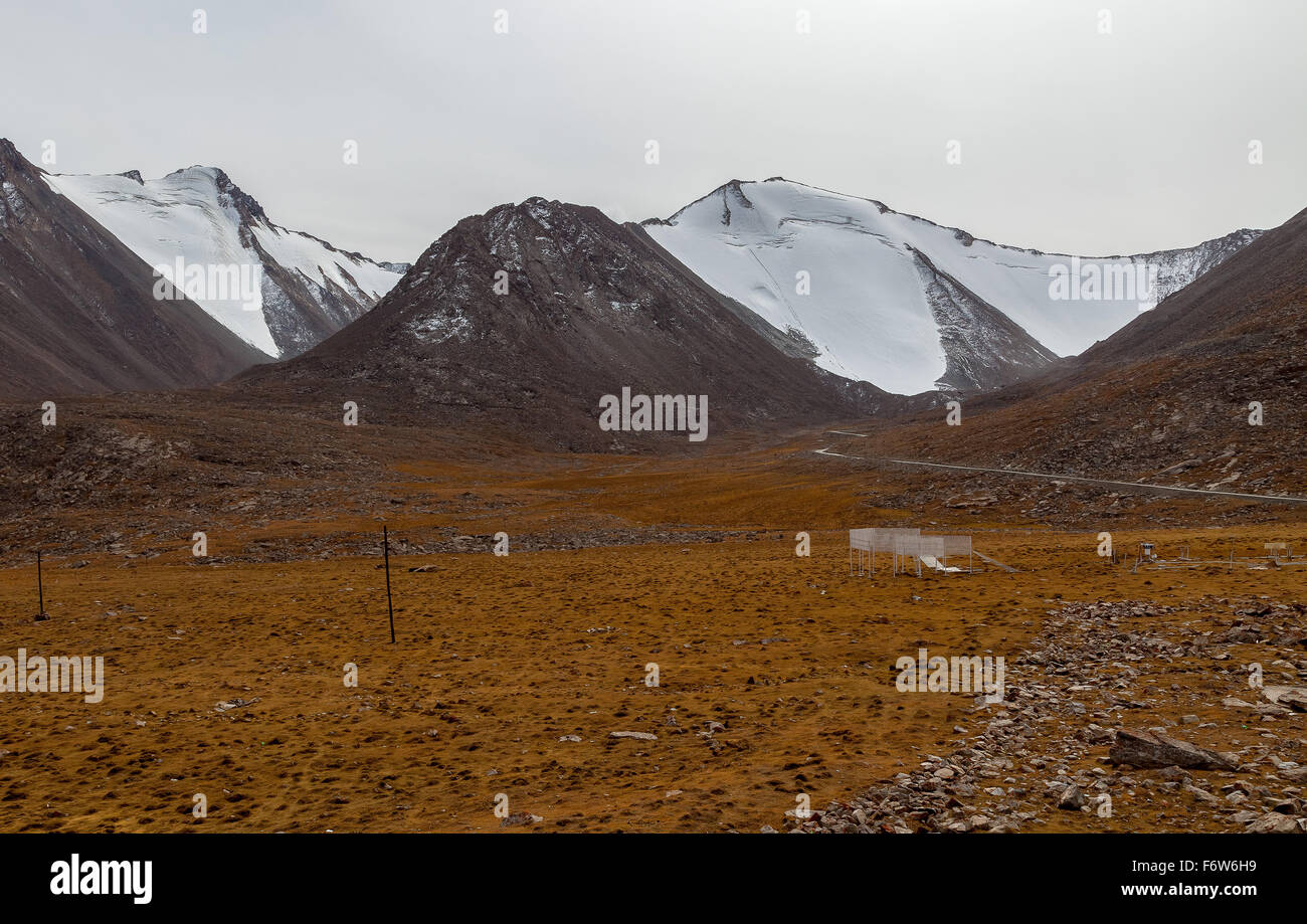 Tien Shan Mountains in Autumn Colors, Xinjiang Autonomous Region, China ...