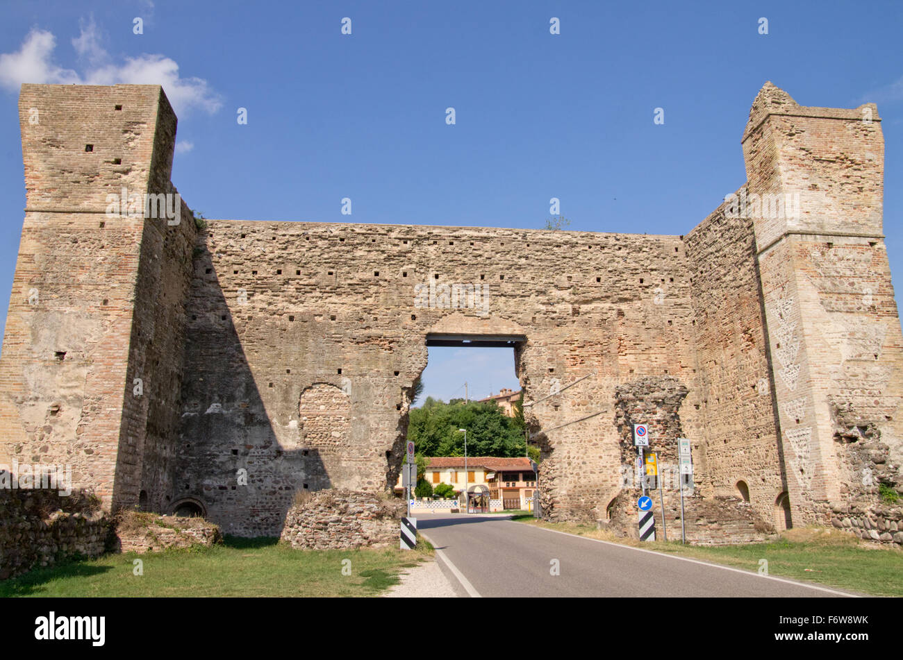 Borghetto Lake Garda High Resolution Stock Photography and Images - Alamy
