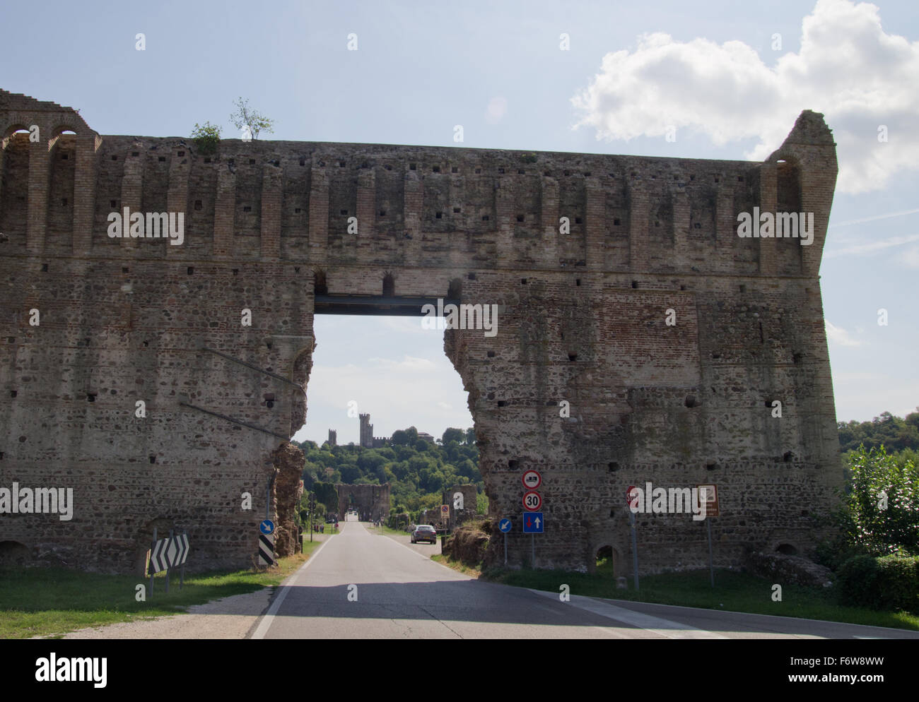 Visconti Bridge Borghetto Stock Photo - Alamy