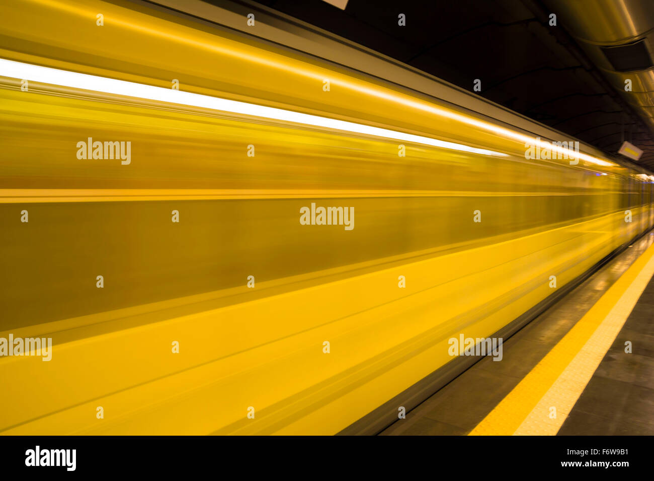 Motion transportation hi-res stock photography and images - Alamy