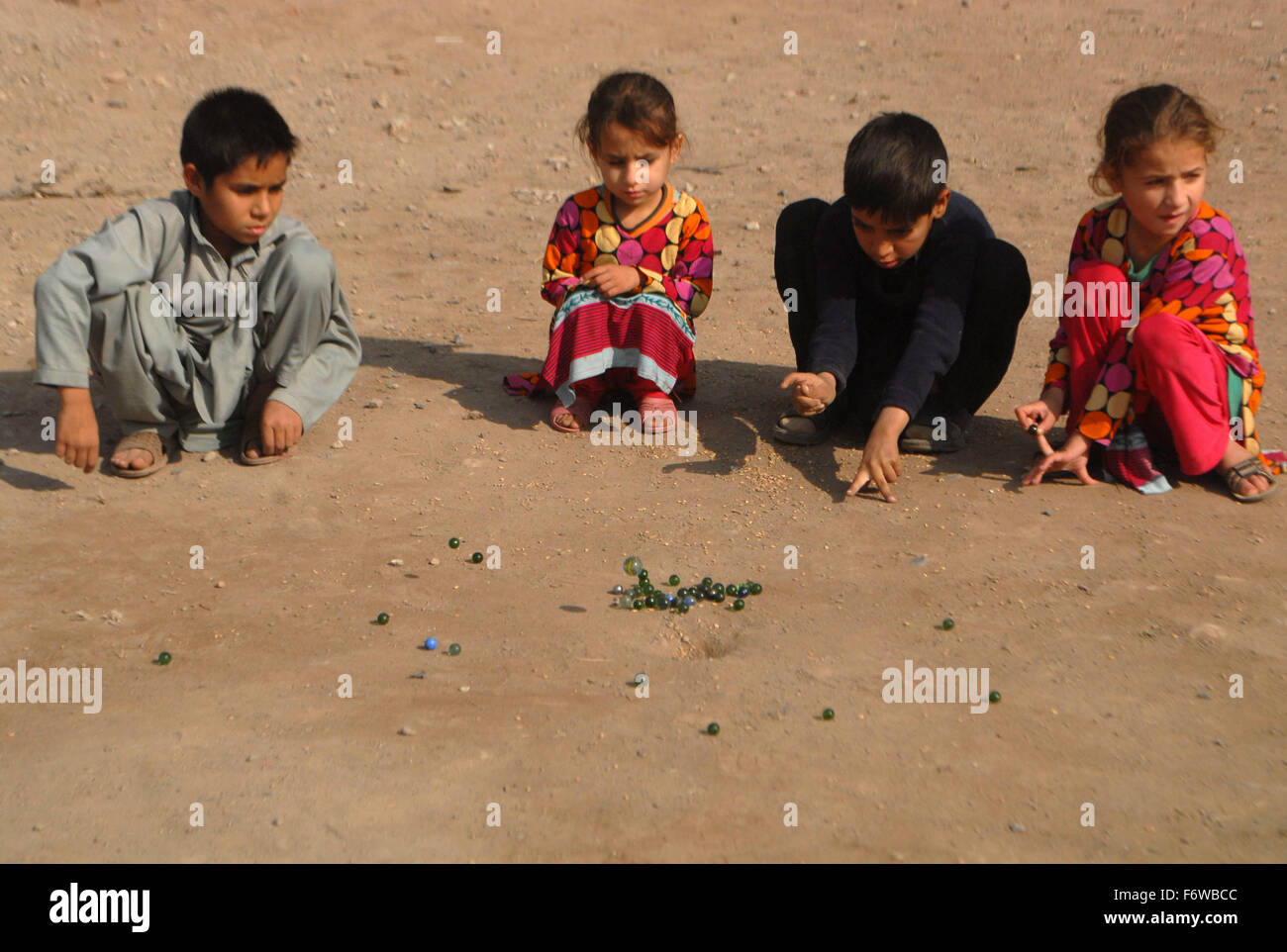 Peshawar. 20th Nov, 2015. Pakistani children play in northwest Pakistan ...