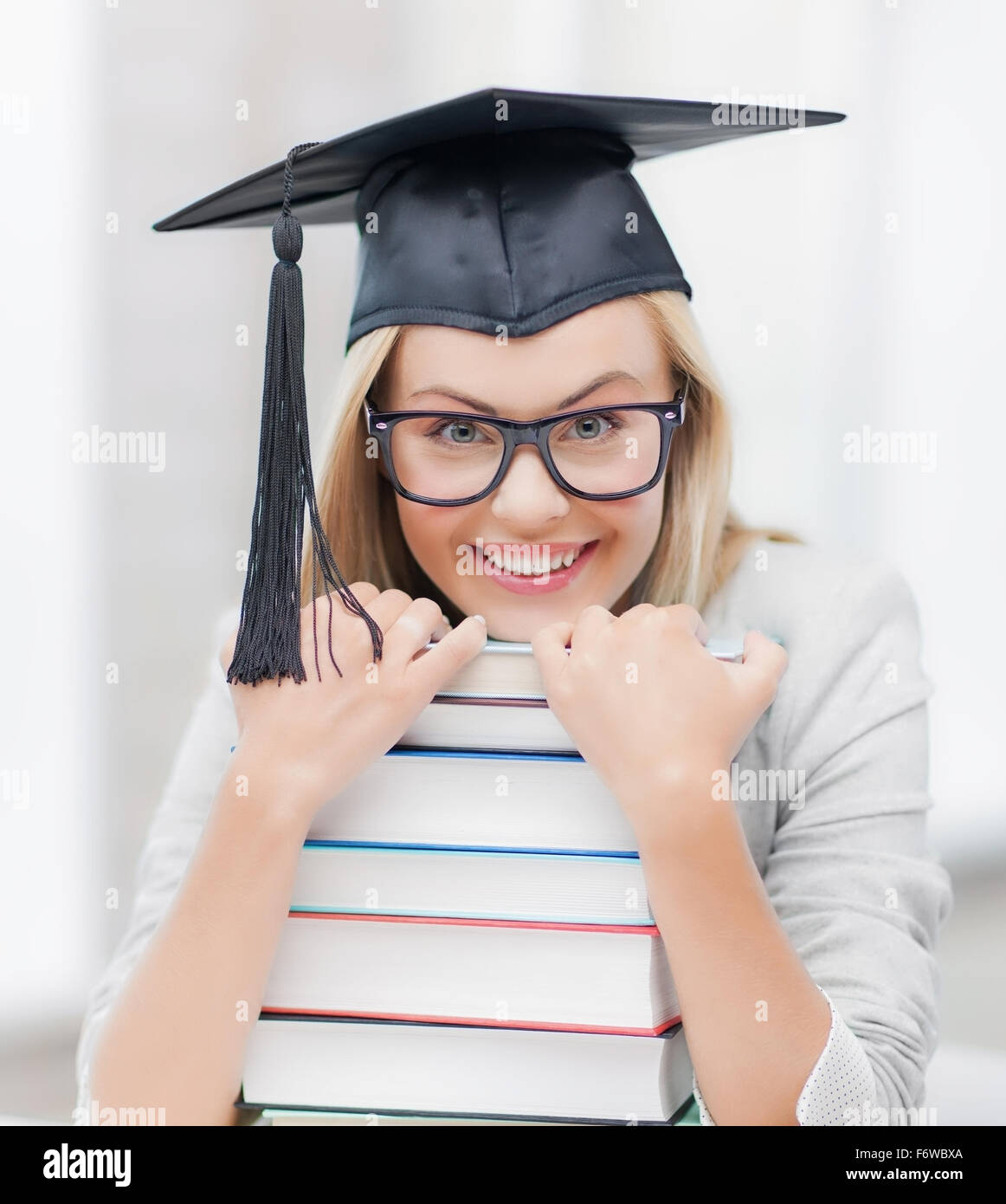 student in graduation cap Stock Photo - Alamy