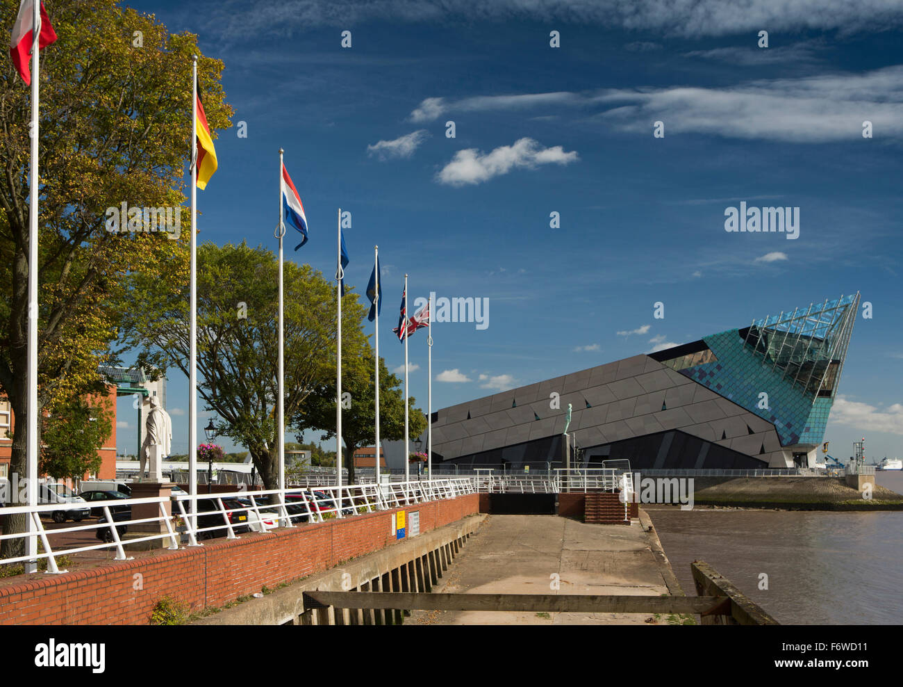 UK, England, Yorkshire, Hull, Nelson Street, flags along waterfront at ...
