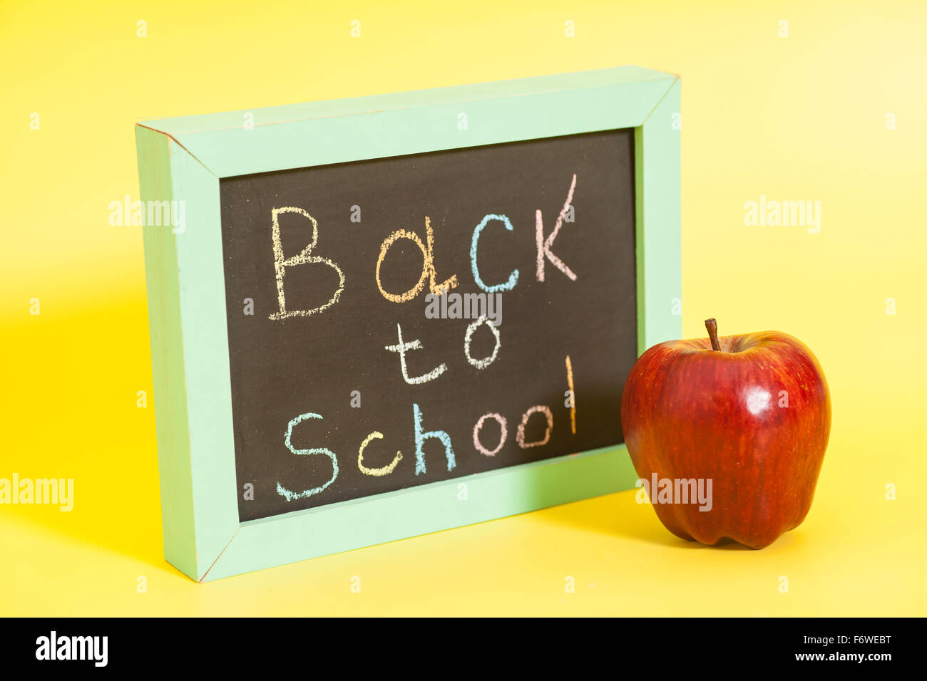 Welcome back school blackboard apple hi-res stock photography and ...