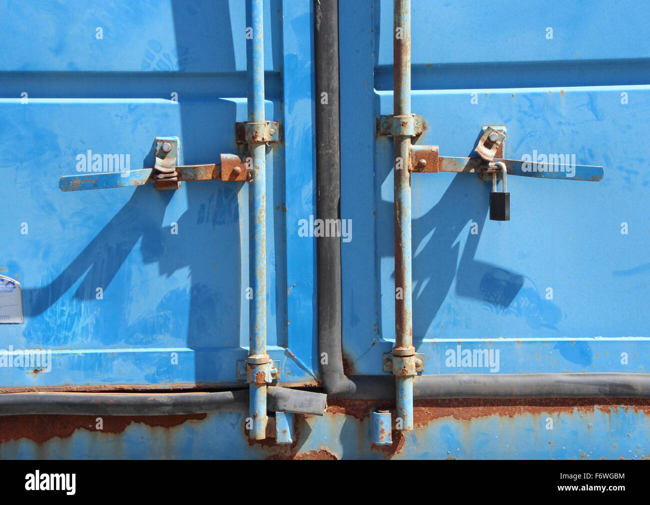 Secure container hi-res stock photography and images - Alamy