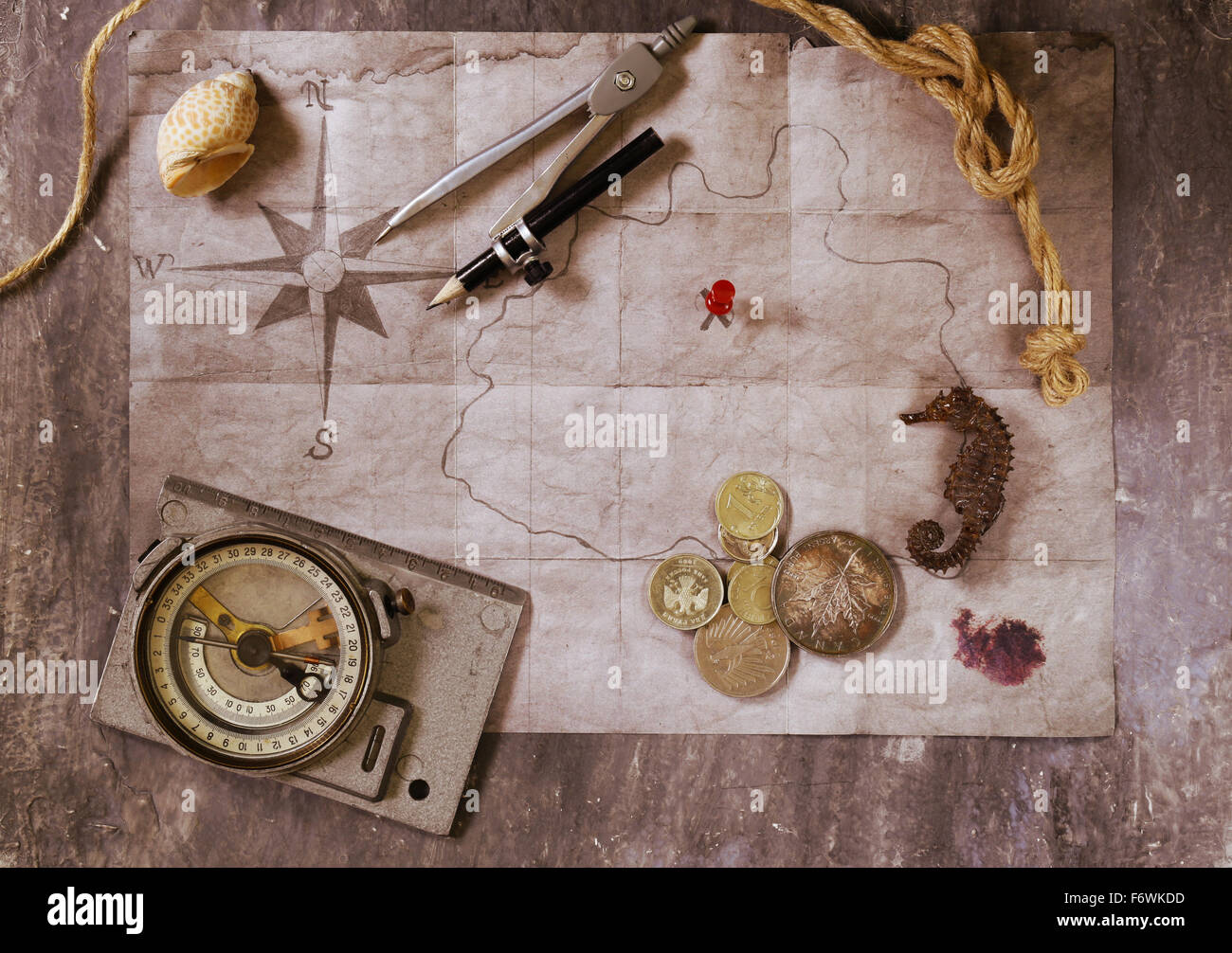 Vintage map and accessories for the treasure hunt and travel Stock ...