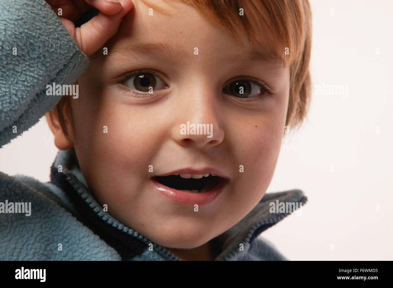 Kid smiling up close hi-res stock photography and images - Alamy