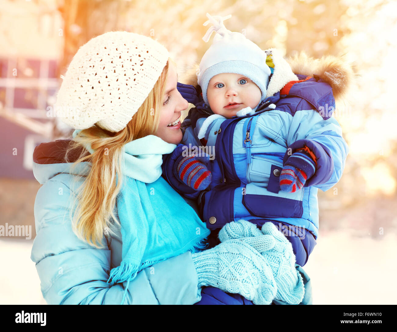 Baby outside winter hi-res stock photography and images - Alamy