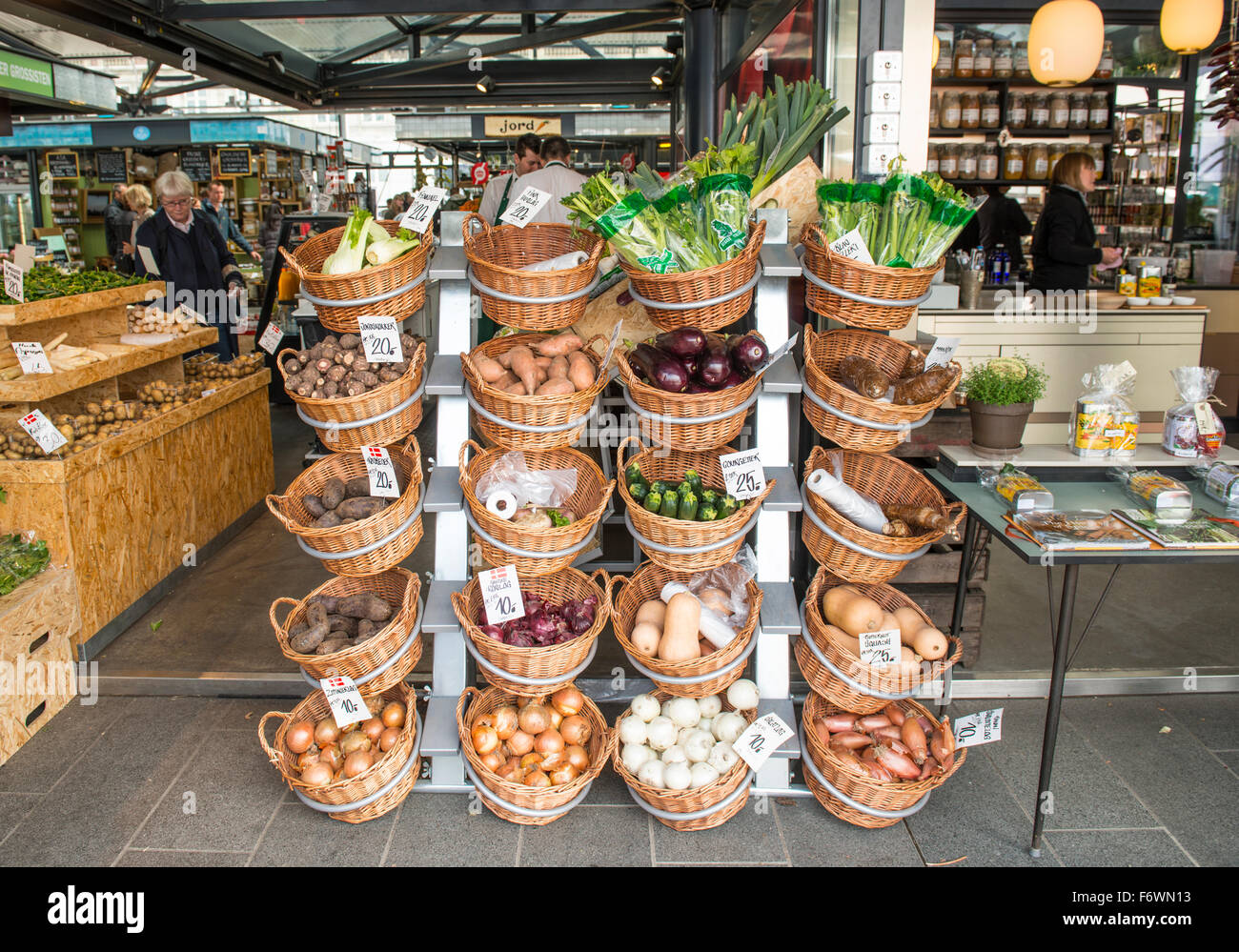 Colorful vegetables at green market in Amsterdam Stock Photo - Alamy