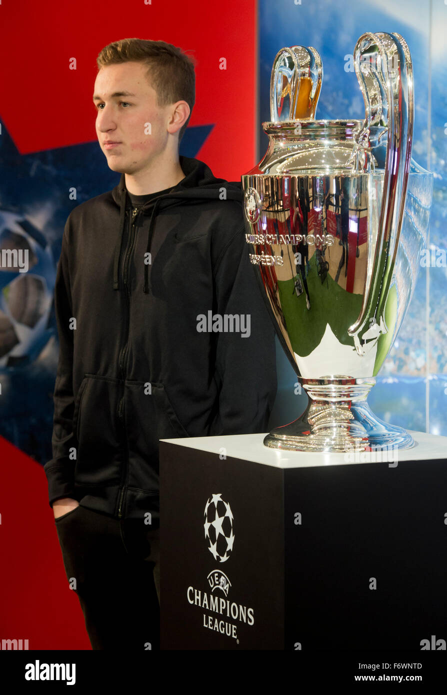 Prague, Czech Republic. 20th Nov, 2015. The UEFA Champions League ...