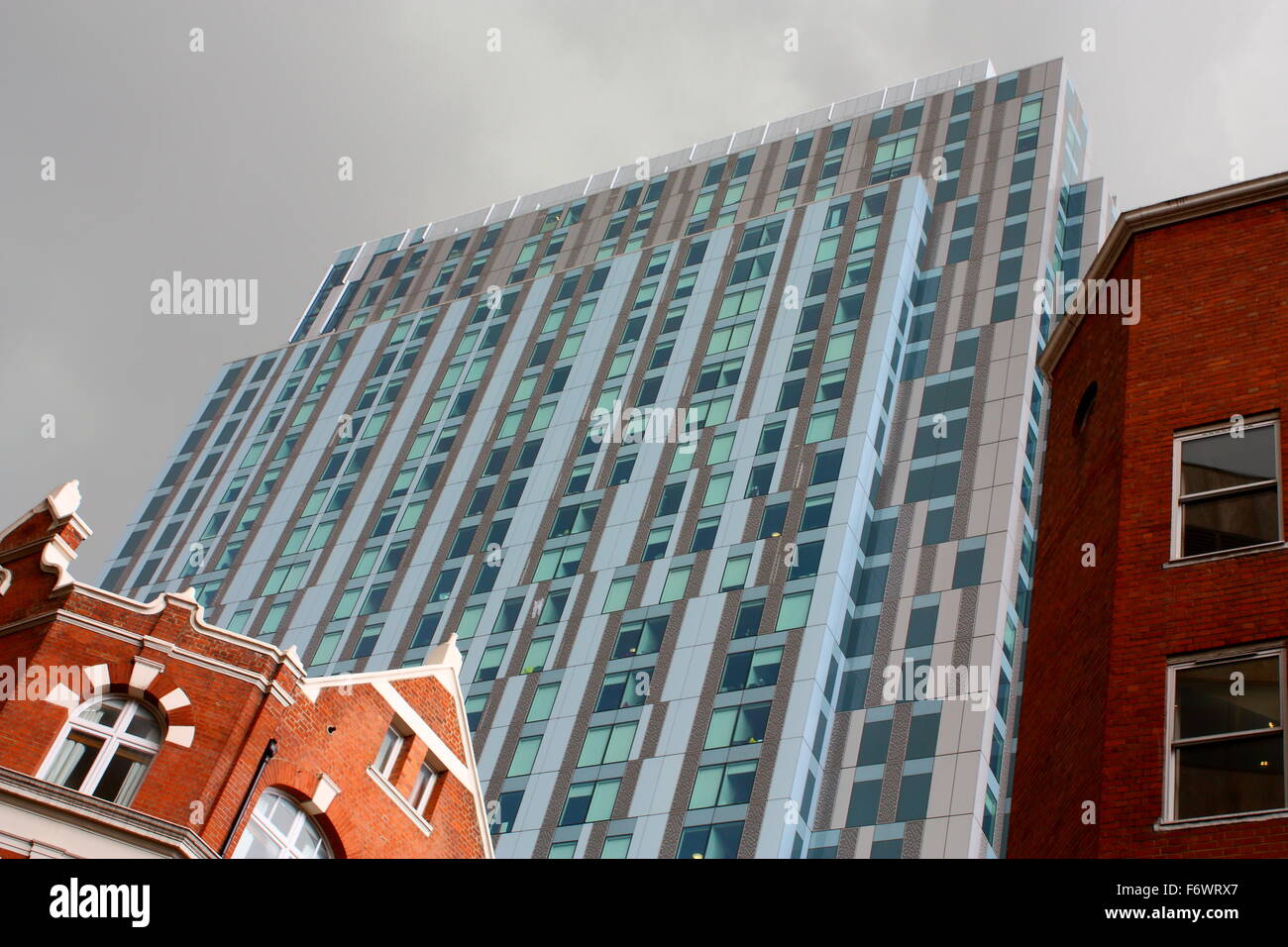 100 storey hi-res stock photography and images - Alamy