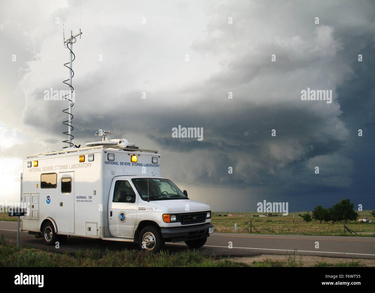 Storm chasers thunderstorm hi-res stock photography and images - Alamy
