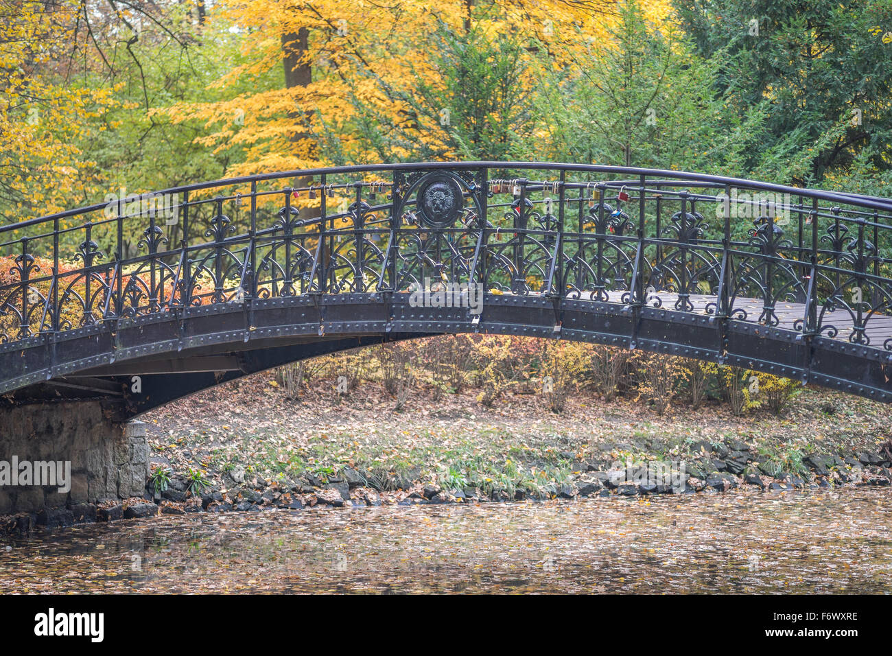 Fallen bridge hi-res stock photography and images - Alamy