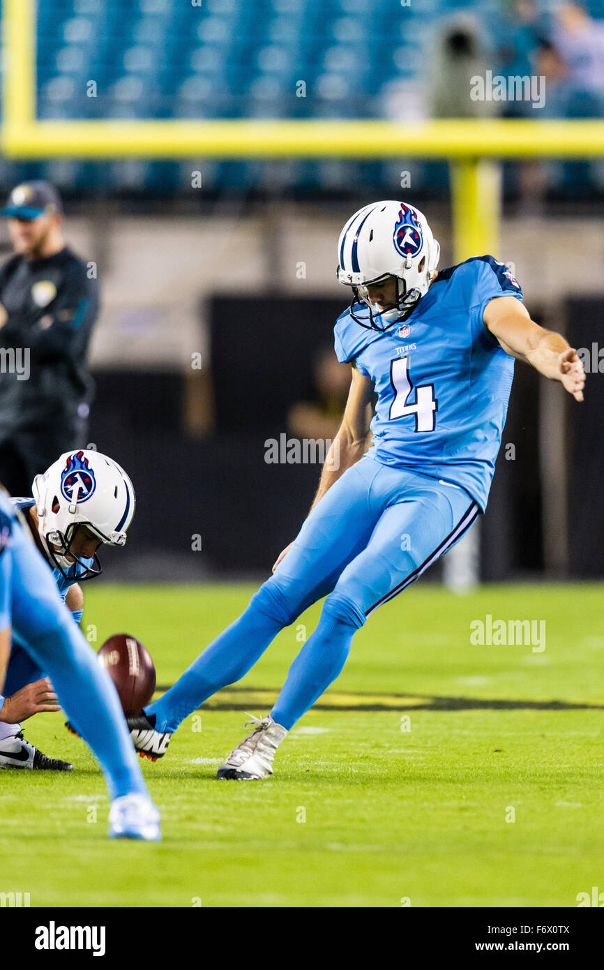 November 19, 2015: Tennessee Titans kicker Ryan Succop #4 warms up ...