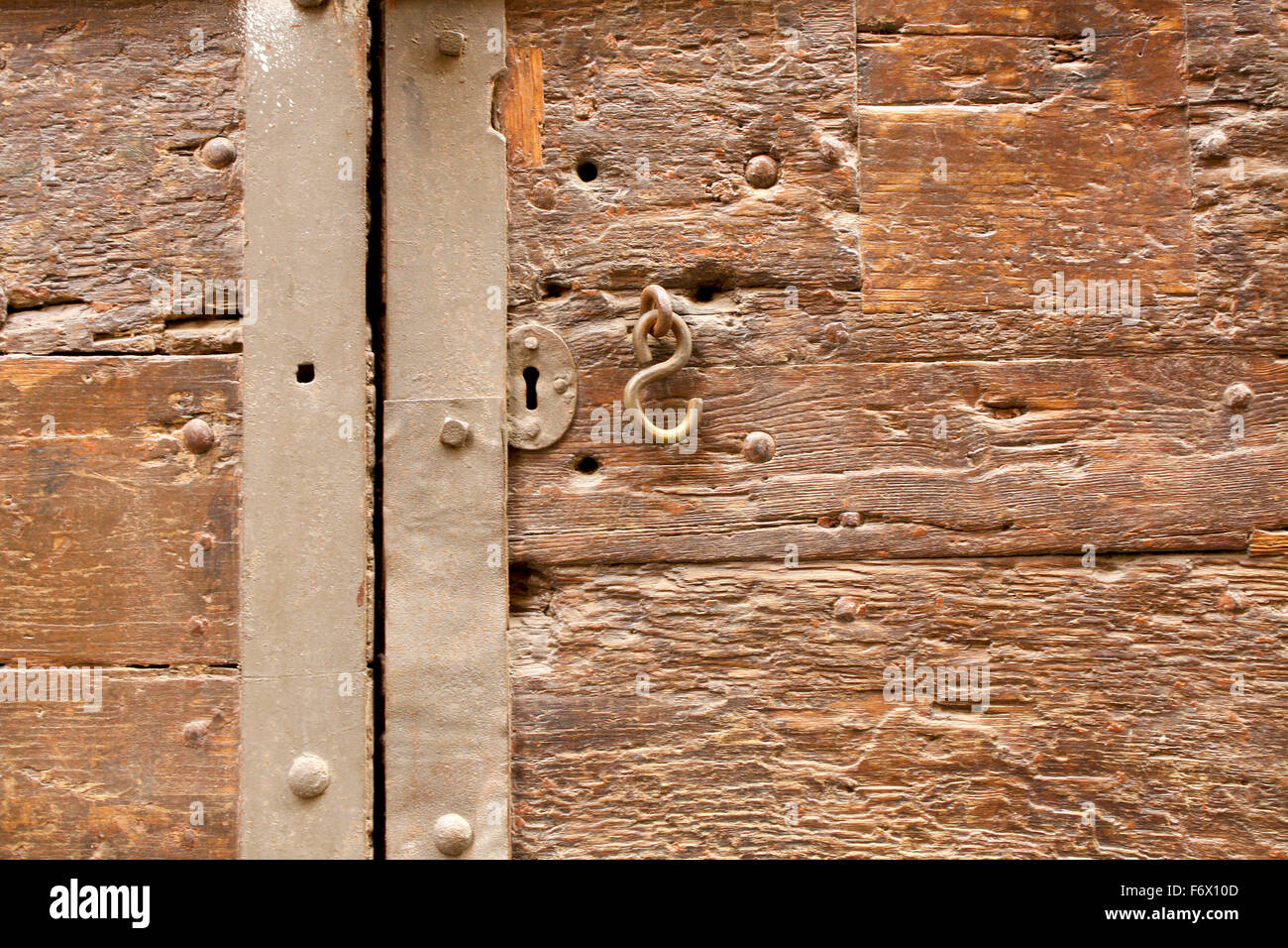 Medieval style keyhole hi-res stock photography and images - Alamy