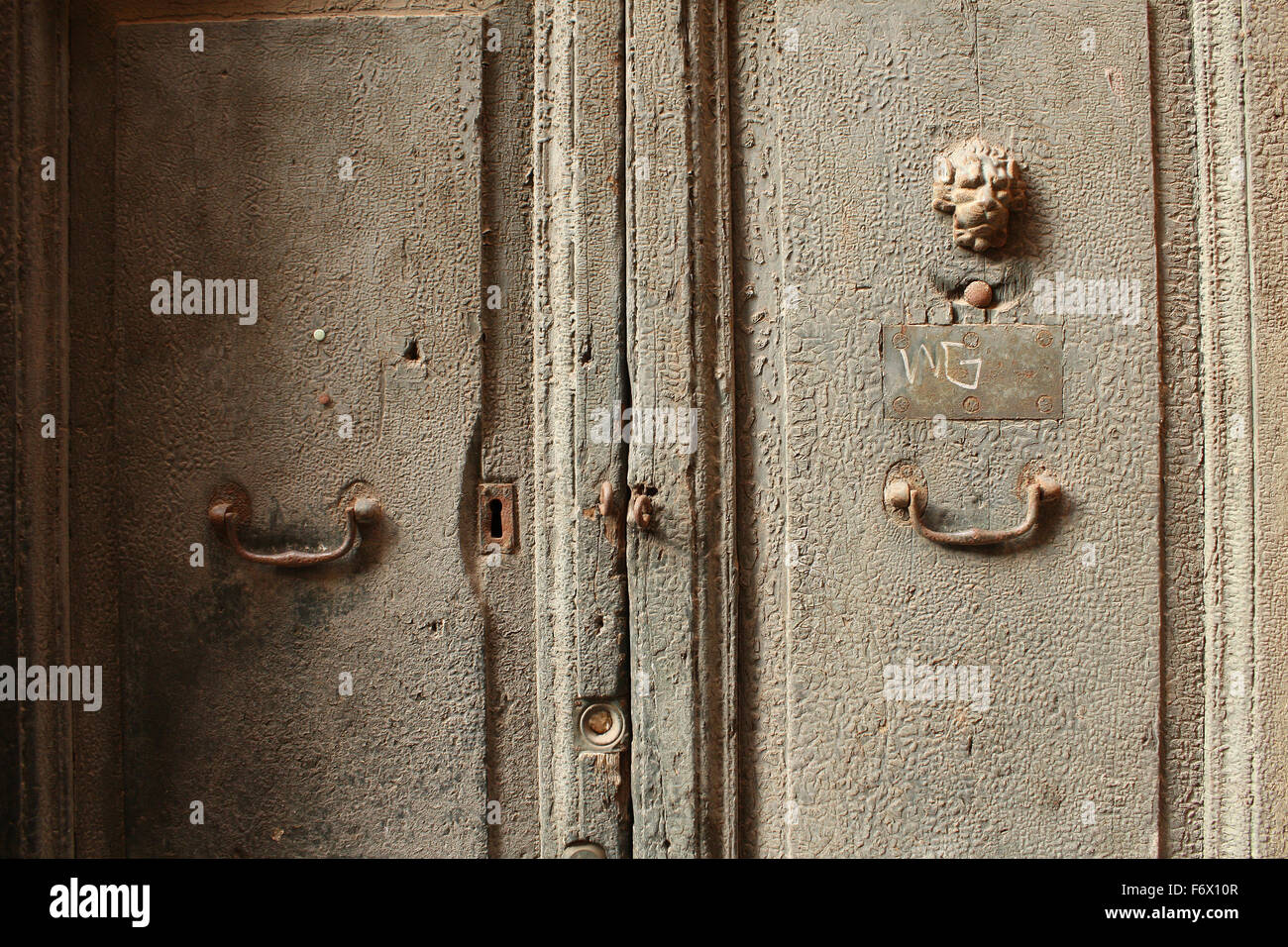 Lion Keyhole Door Stock Photo - Alamy