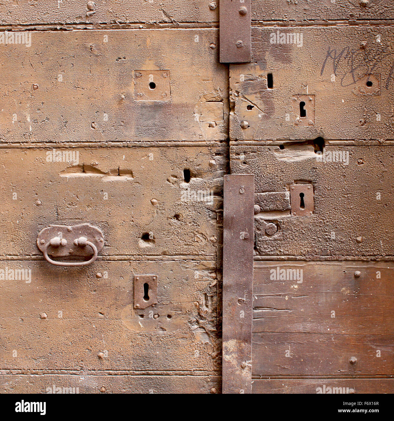 Strong door hi-res stock photography and images - Alamy