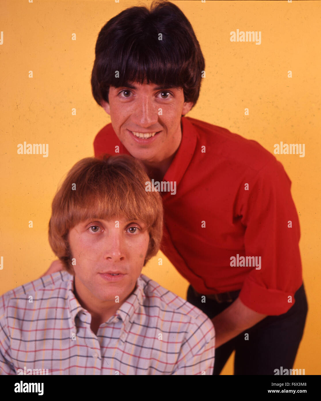 THE MERSEYS English pop duo with Tony Crane in red shirt and Billy ...