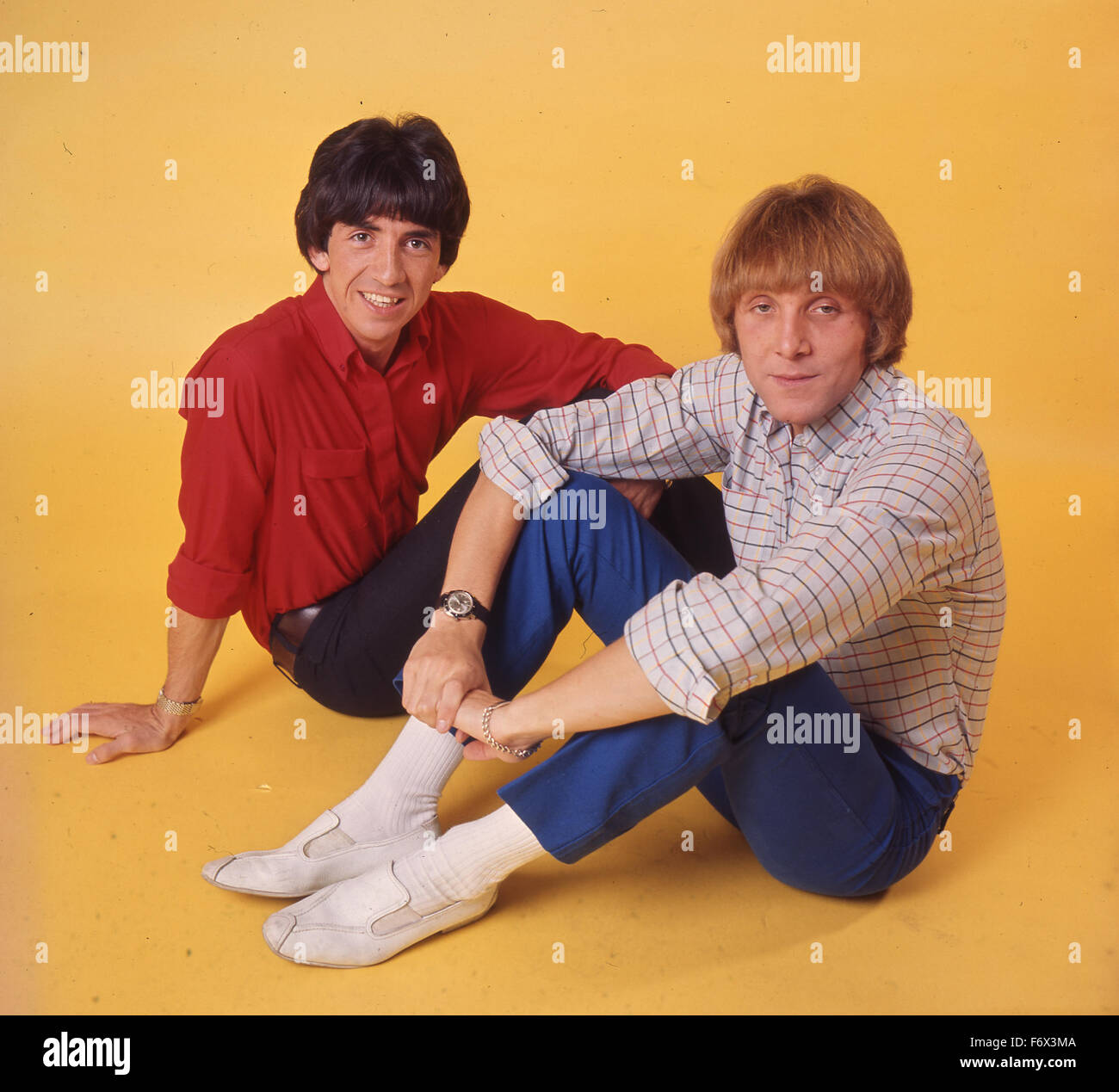 THE MERSEYS English pop duo with Tony Crane in red shirt and Billy ...
