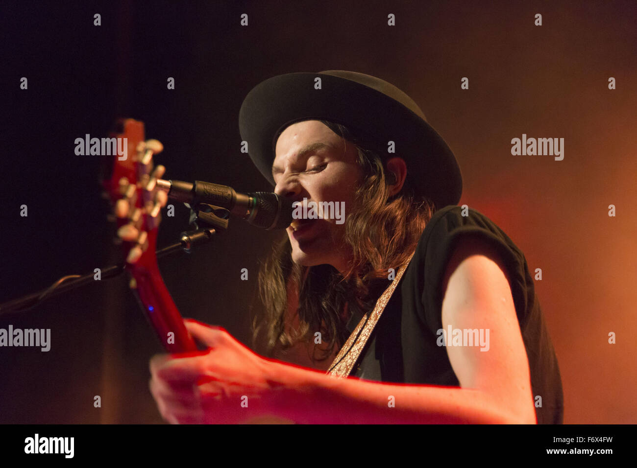 Energy Live Session with James Bay at Mojo Club Featuring: James Bay ...