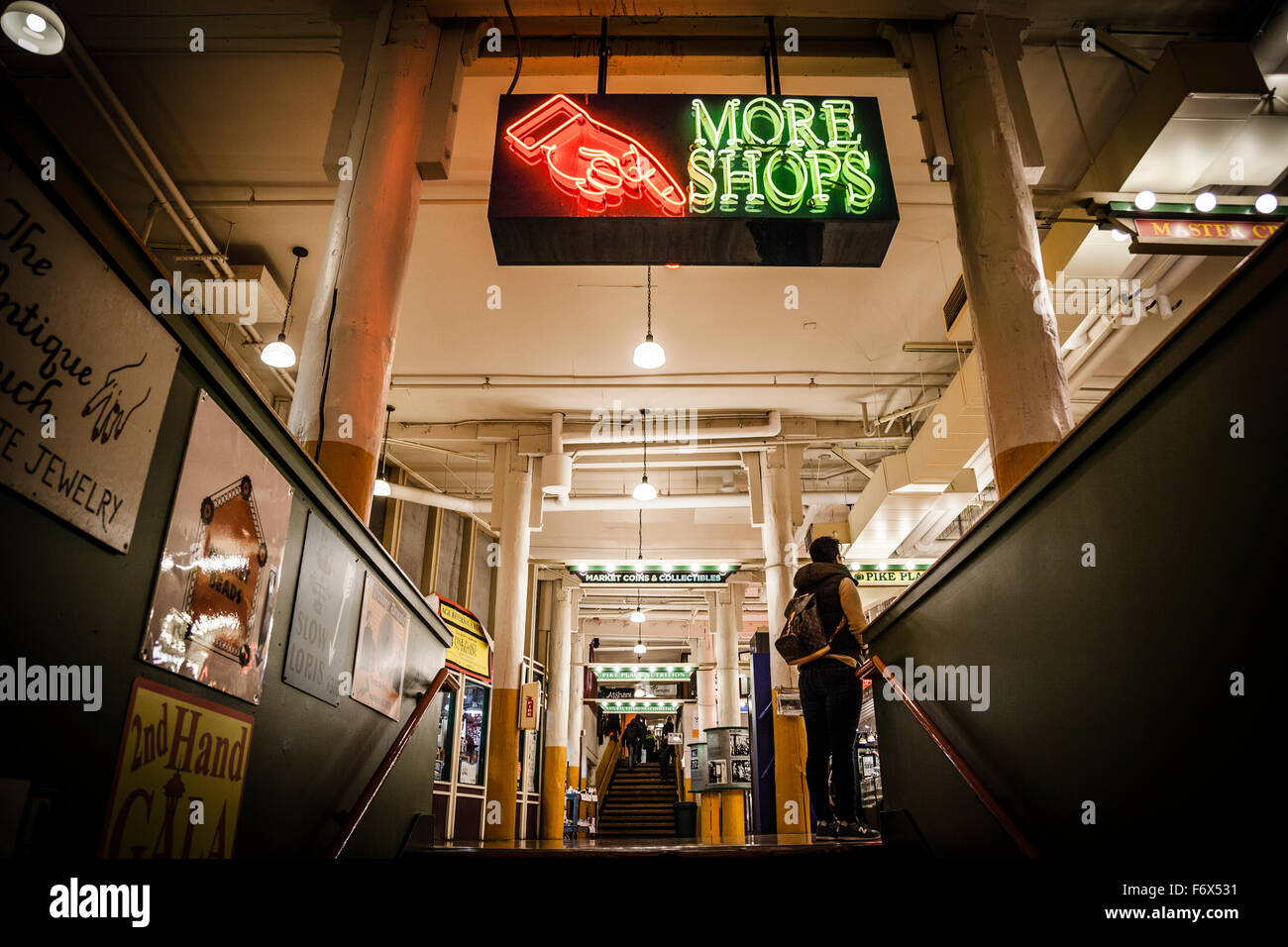 Shops inside public hi-res stock photography and images - Alamy
