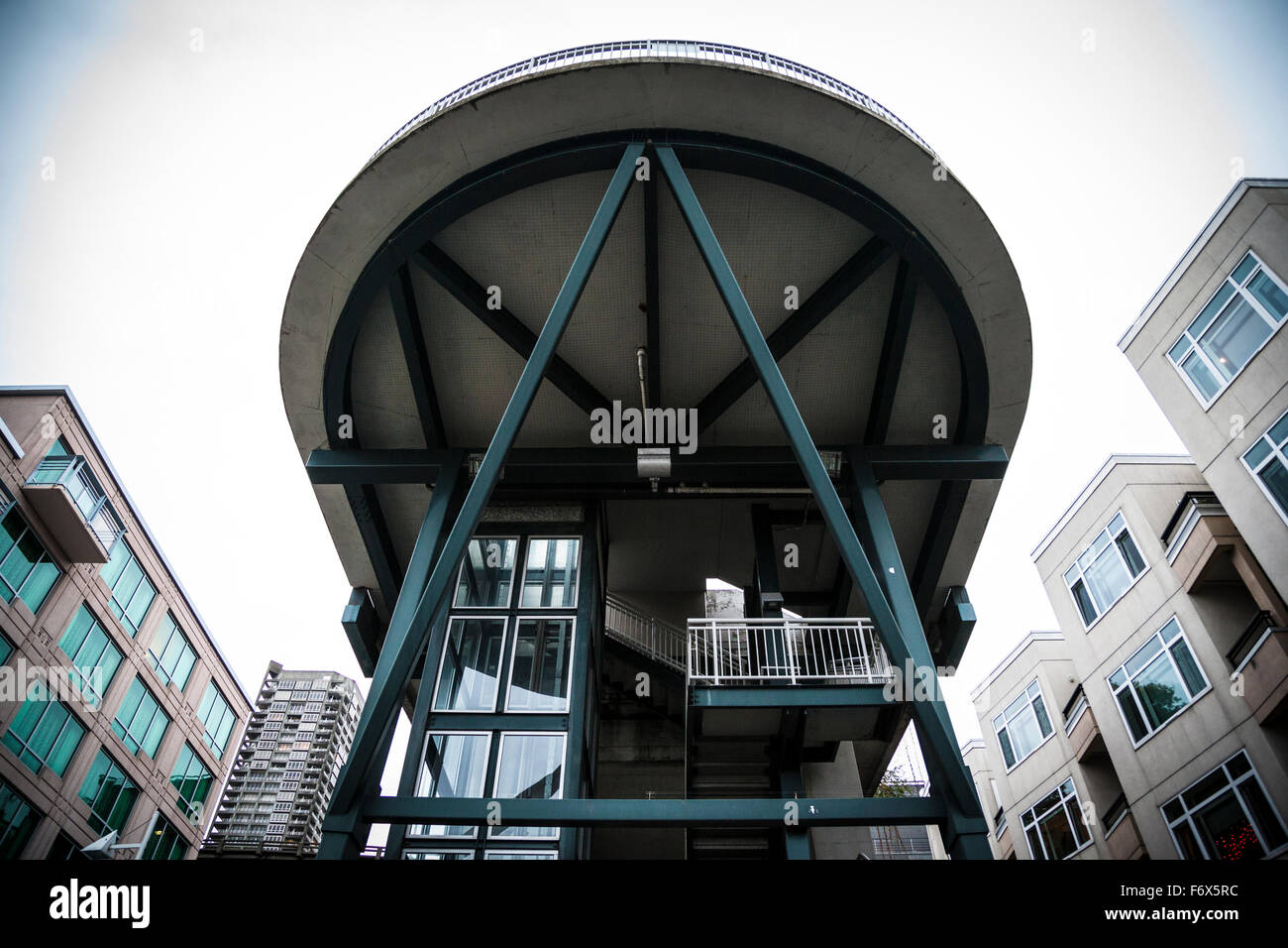 Elevator architecture hi-res stock photography and images - Alamy