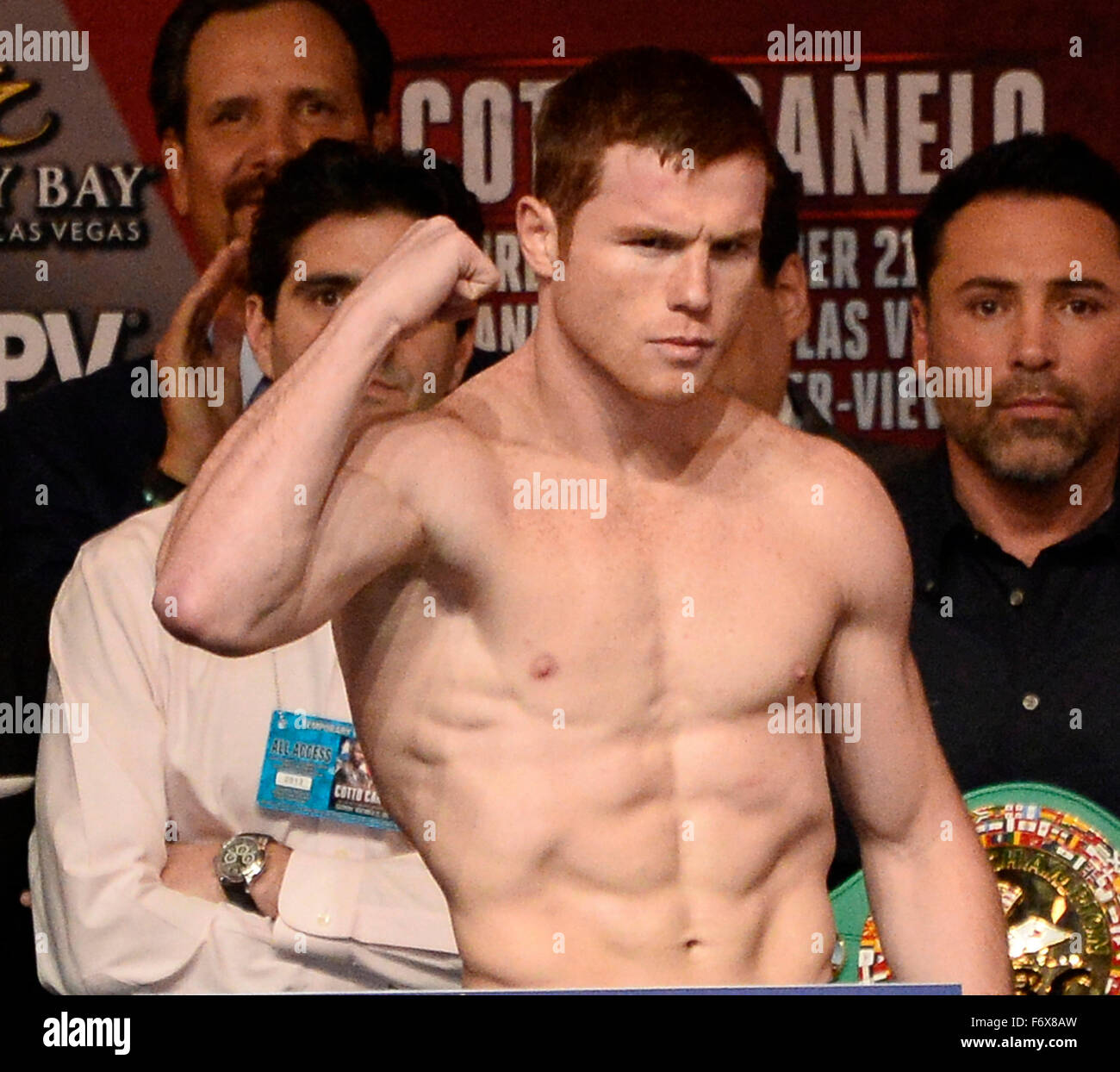 Usa. 20th Nov, 2015. Mexico's Canelo Alvarez weighs-in at 155 pounds ...