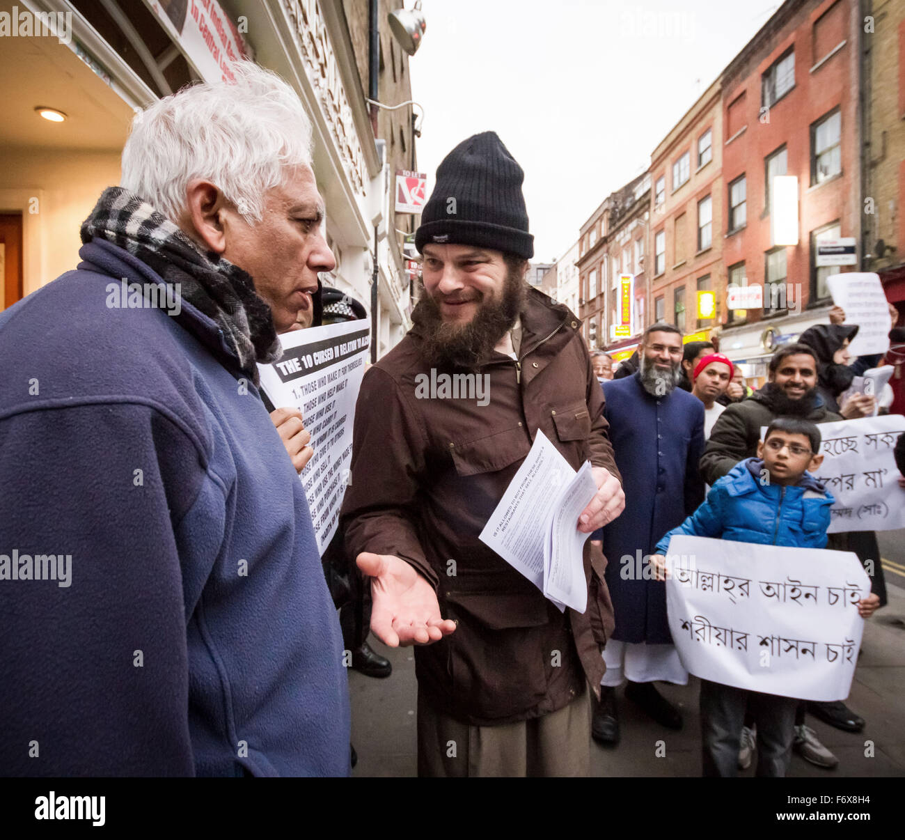 Islamist simon keeler hi-res stock photography and images - Alamy