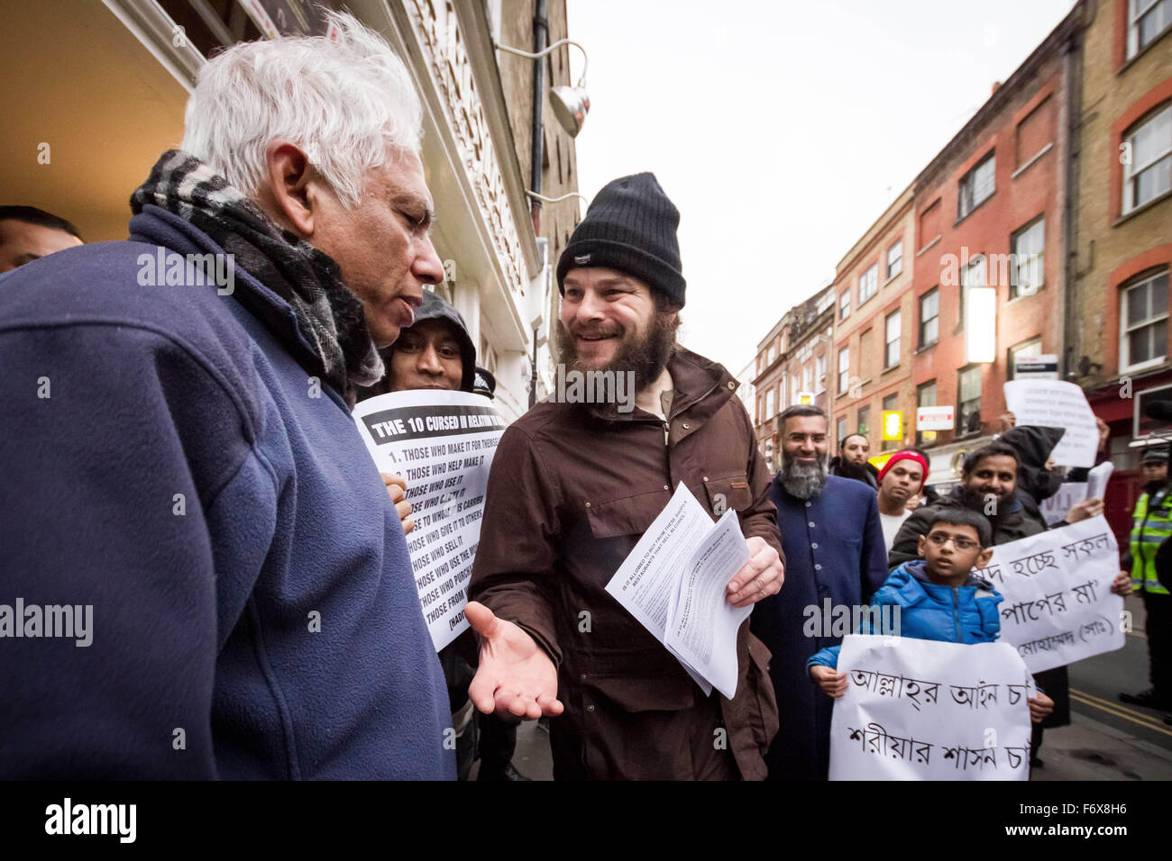 FILE IMAGES TAKEN: London, UK. 13th Dec, 2015: Radical Islamist Simon ...