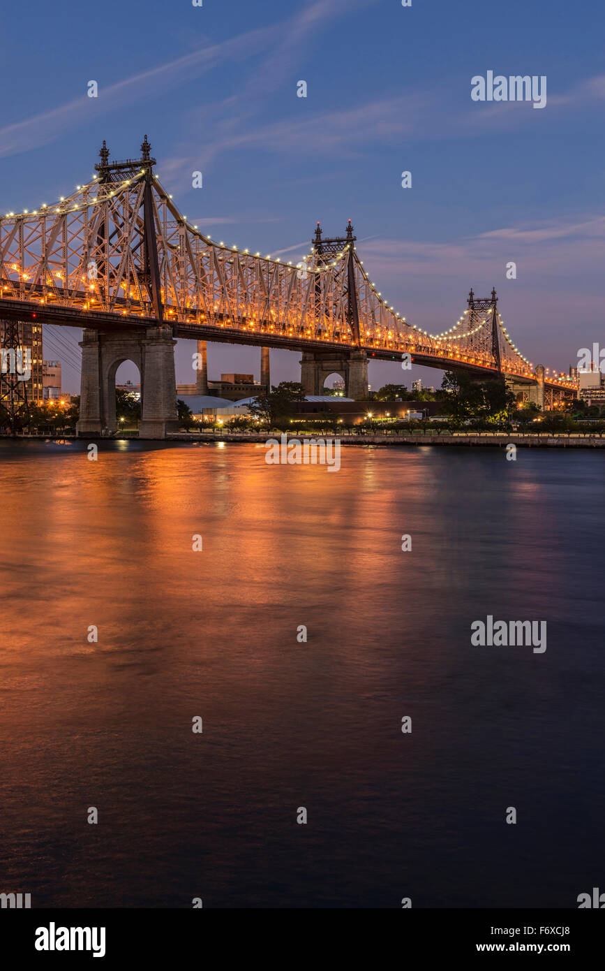 Queensboro (59th Street) Bridge at twilight; Queens, New York, United ...