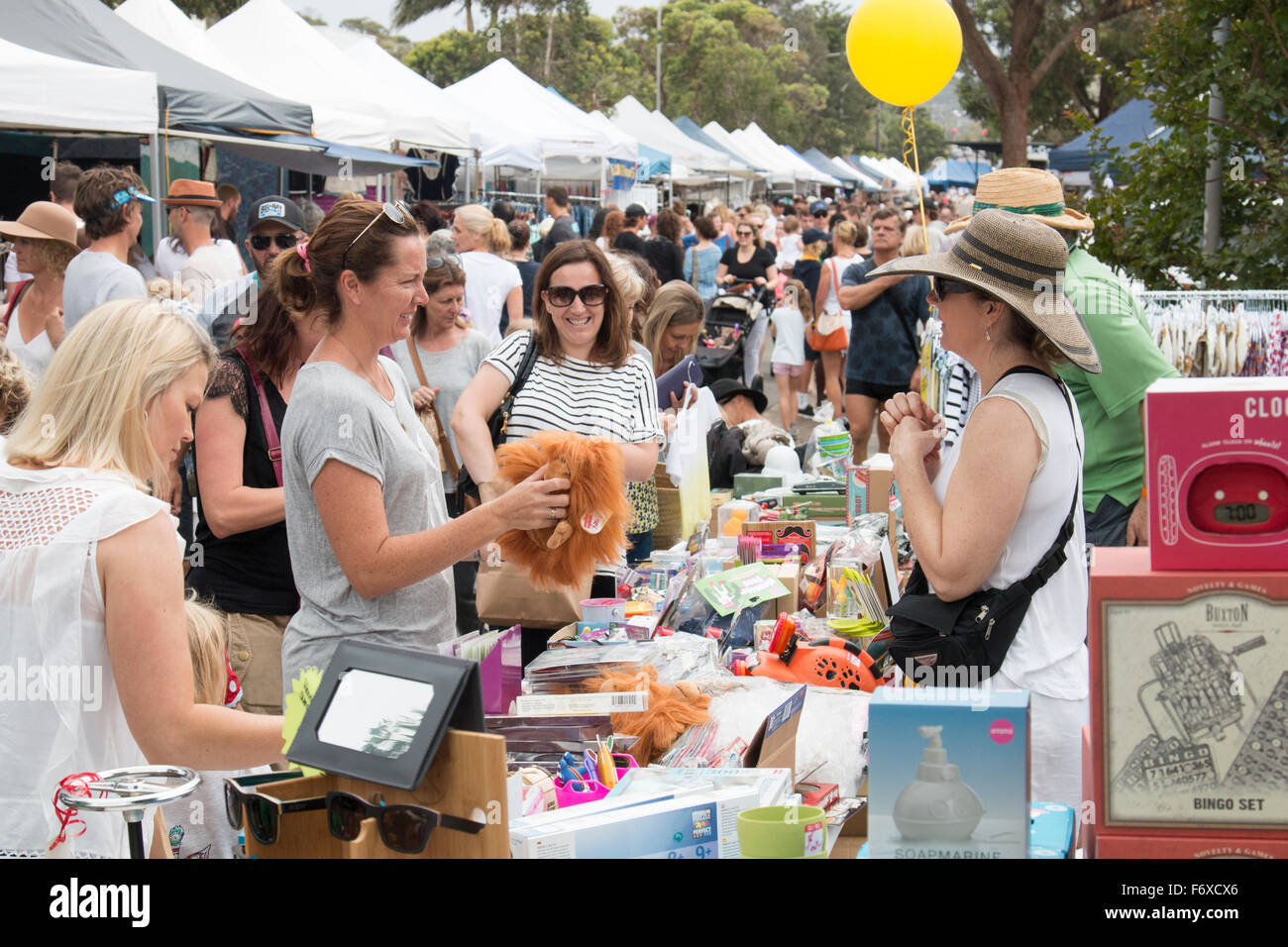Communities beaches hi-res stock photography and images - Alamy