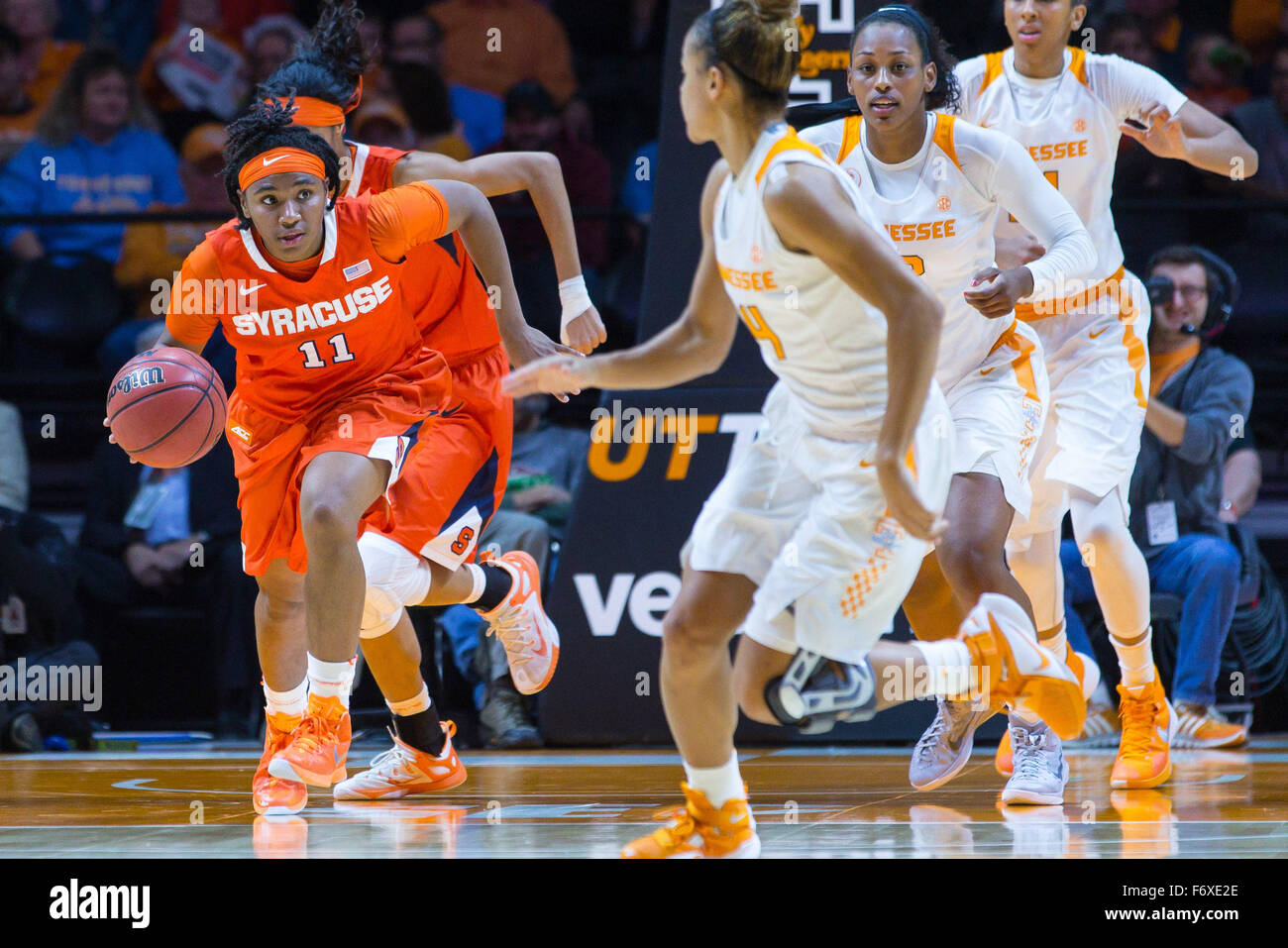 November 20, 2015: Cornelia Fondren #11 of the Syracuse Orange brings ...