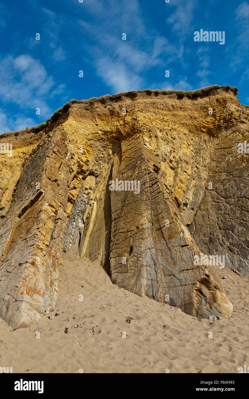 Vertical strata hi-res stock photography and images - Alamy