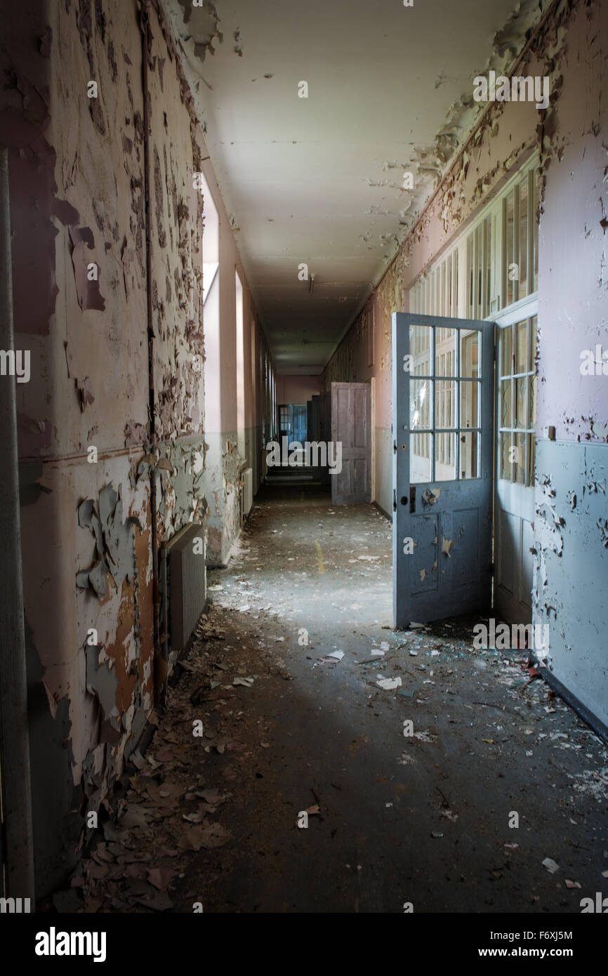 inside view of a deserted run down building Stock Photo - Alamy