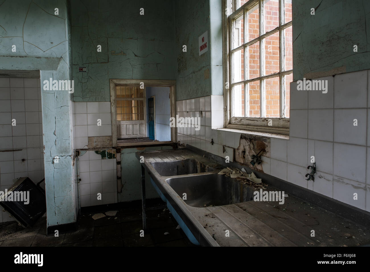 inside view of a deserted run down building Stock Photo - Alamy