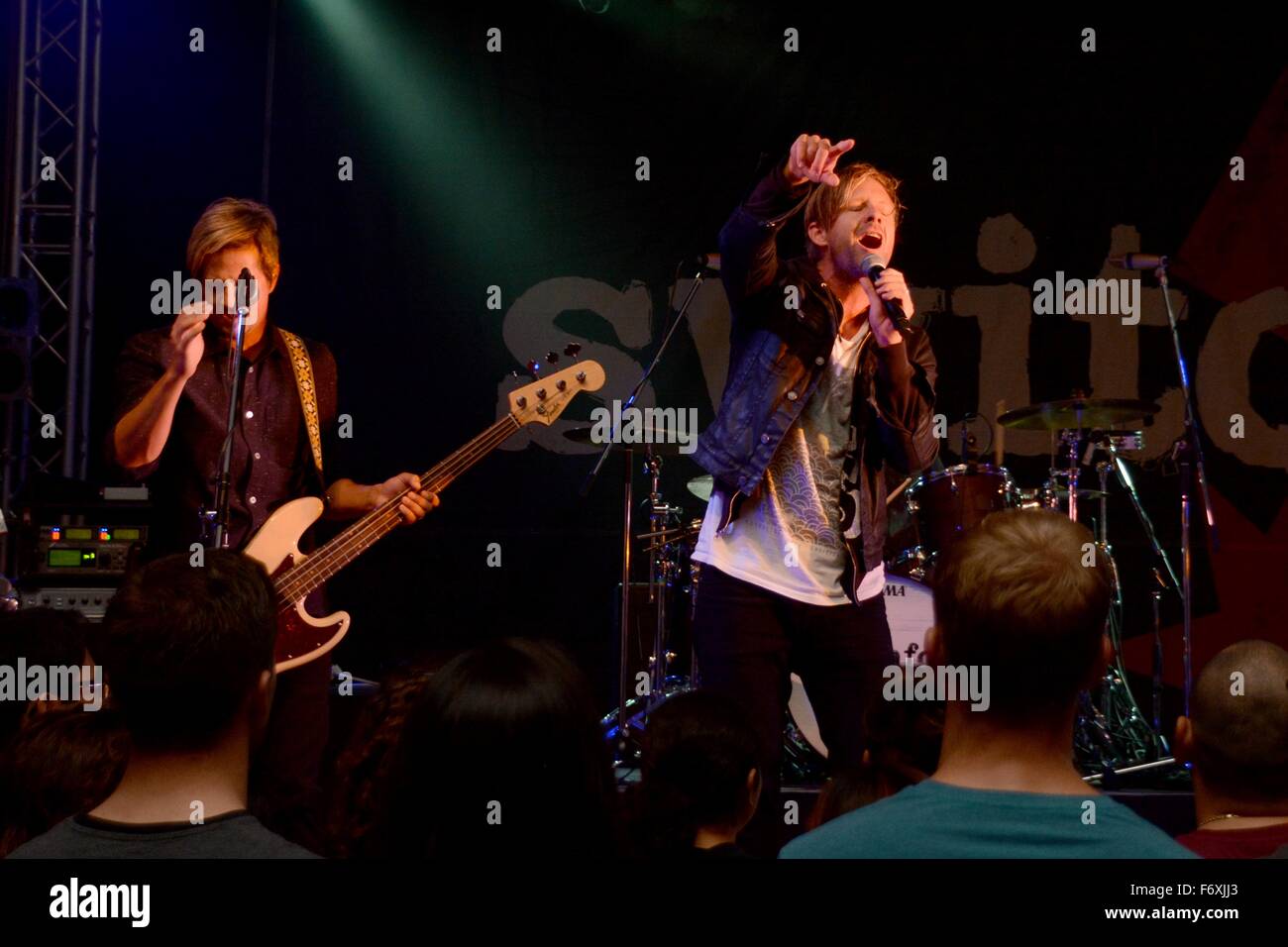 Switchfoot hi-res stock photography and images - Alamy