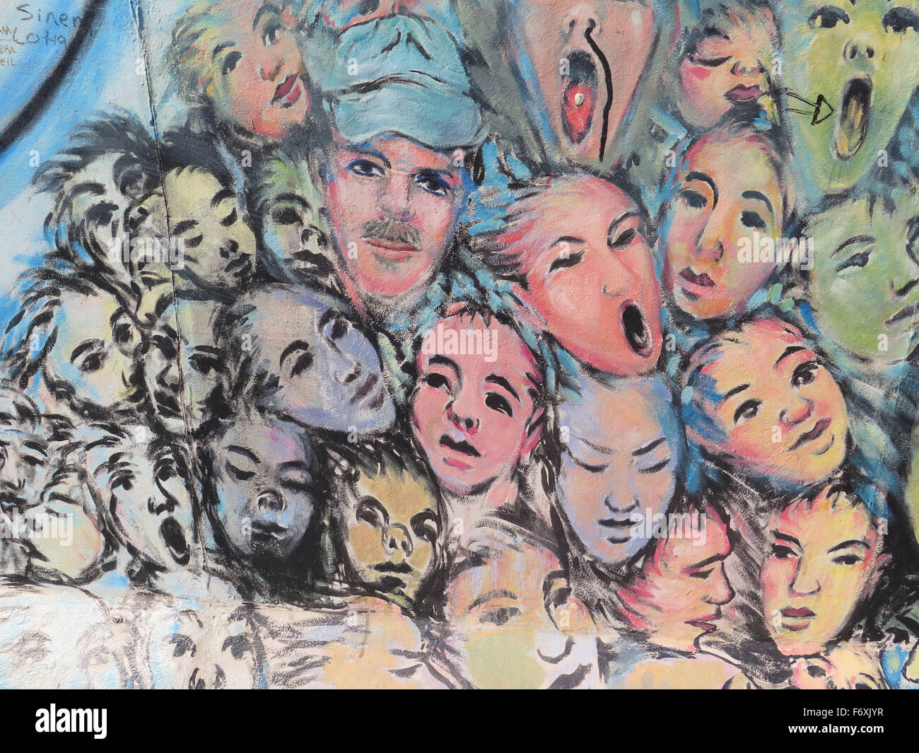 Segments of the berlin wall hi-res stock photography and images - Alamy