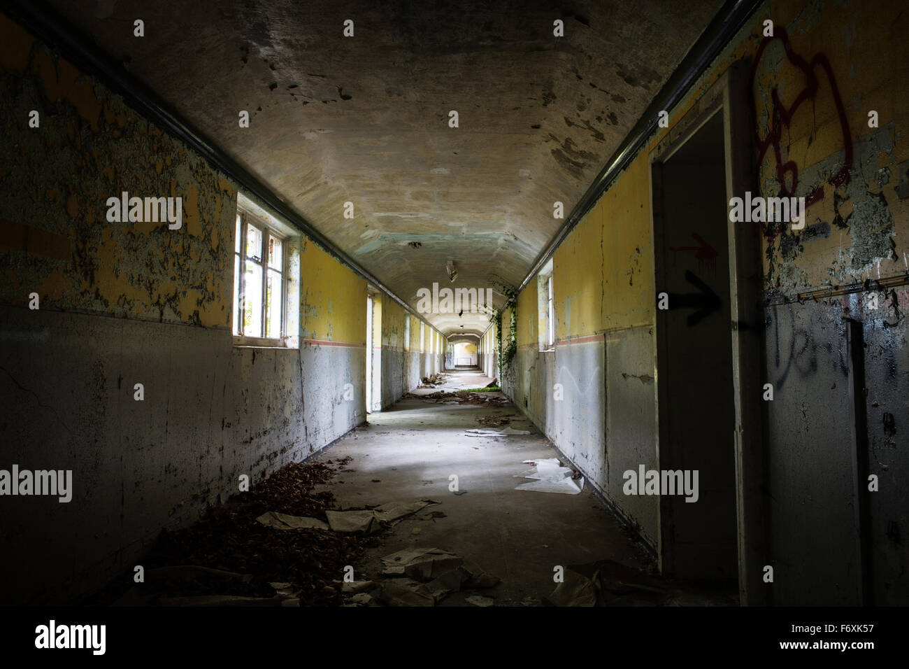 inside view of a deserted run down building Stock Photo - Alamy