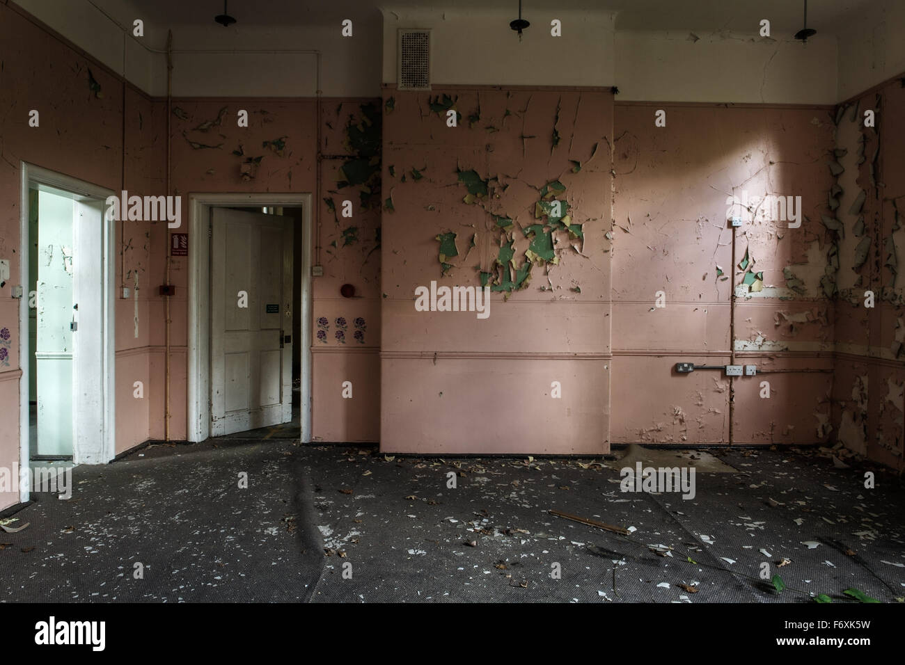 inside view of a deserted run down building Stock Photo - Alamy