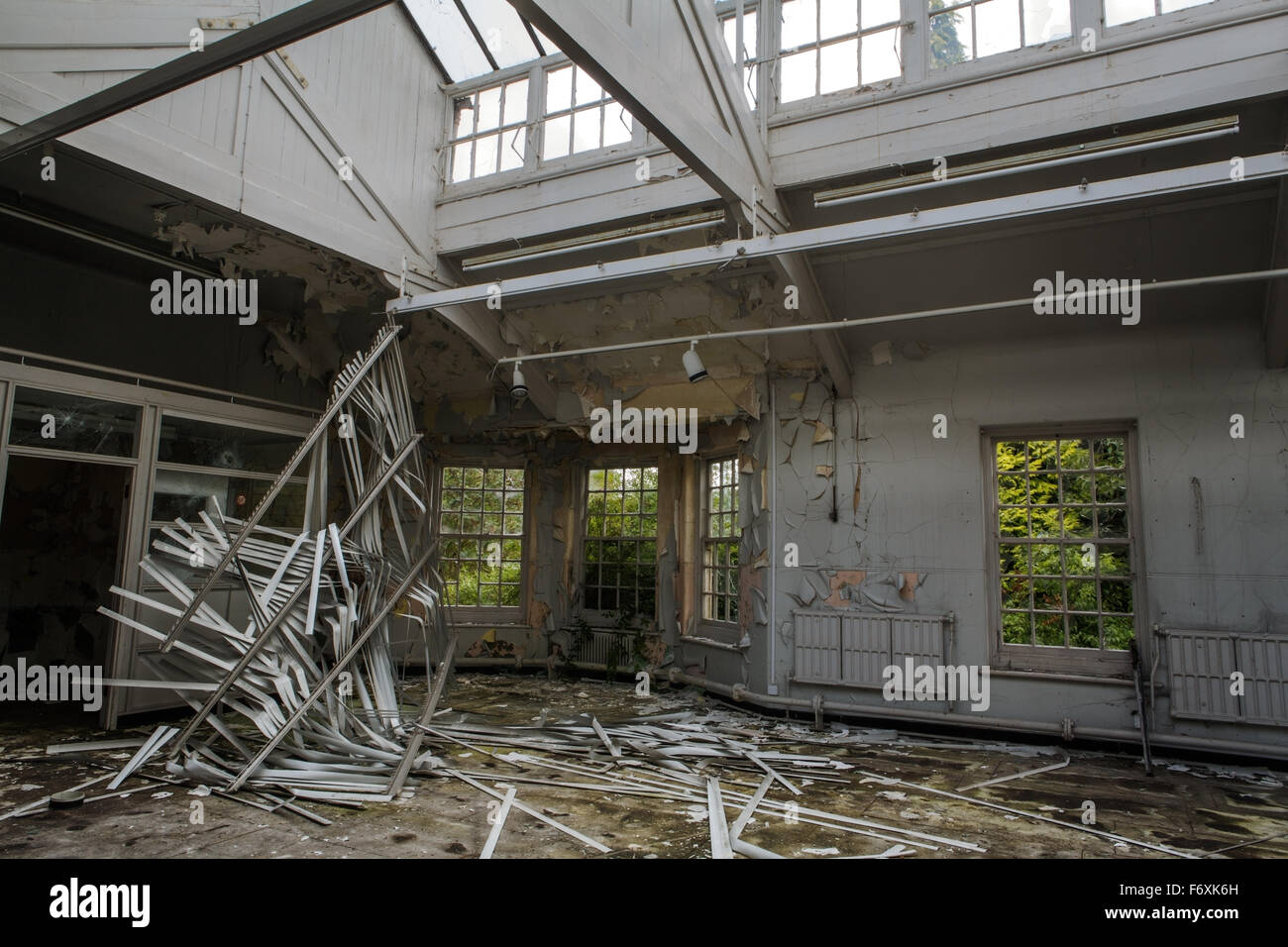 inside view of a deserted run down building Stock Photo - Alamy
