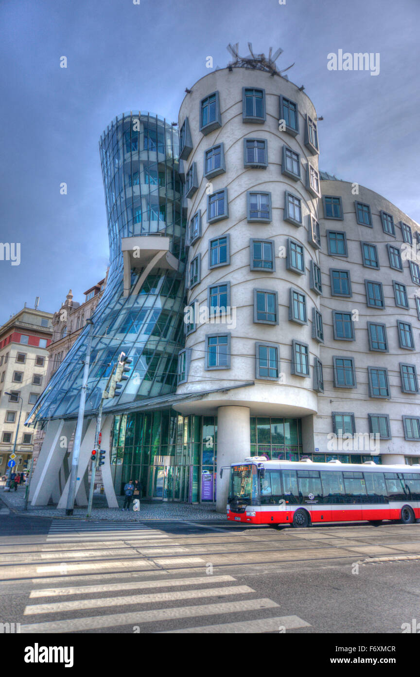 The dancing house in Prague Stock Photo - Alamy