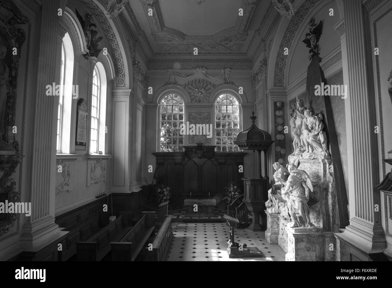 Inside an ornately decorated chapel in England Stock Photo - Alamy