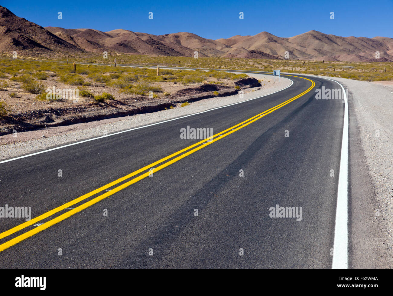 Road in northern argentina hi-res stock photography and images - Alamy