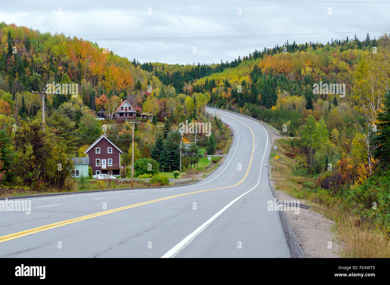 Quebec road signs hi-res stock photography and images - Alamy