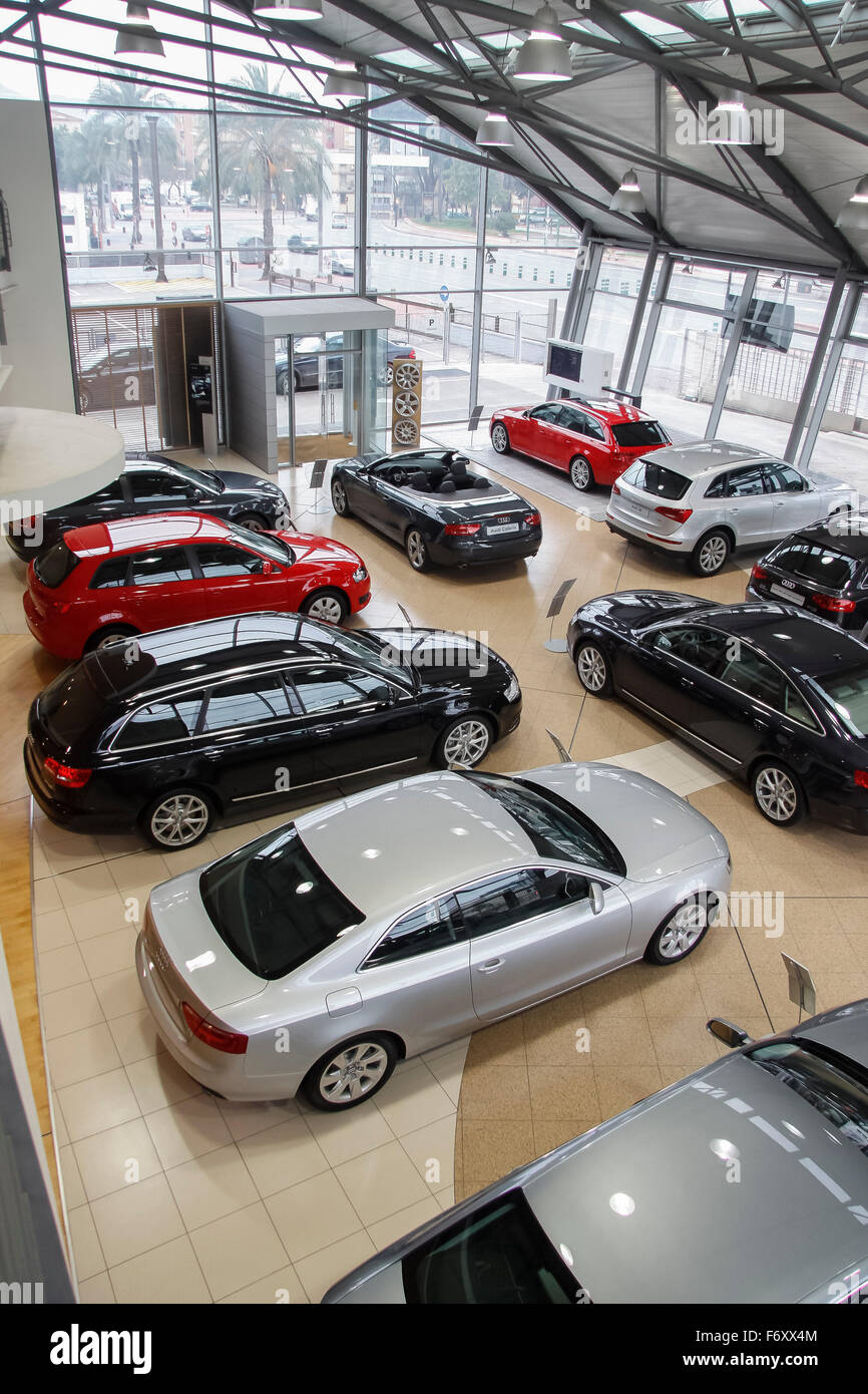 Car dealership company hi-res stock photography and images - Alamy